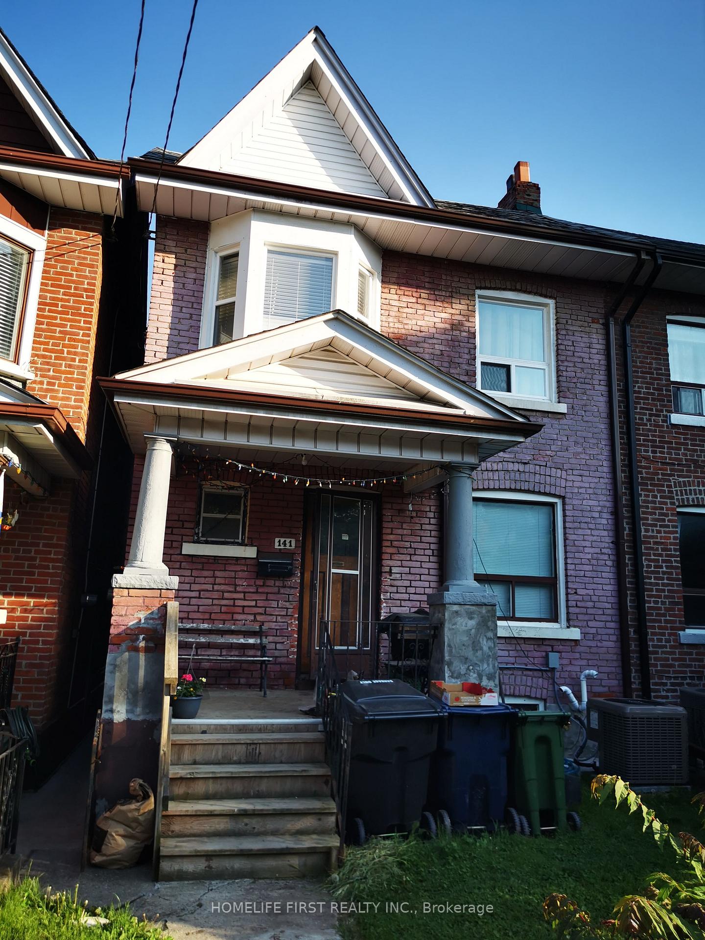 141 Essex Street, Toronto, ON M6G 1T6