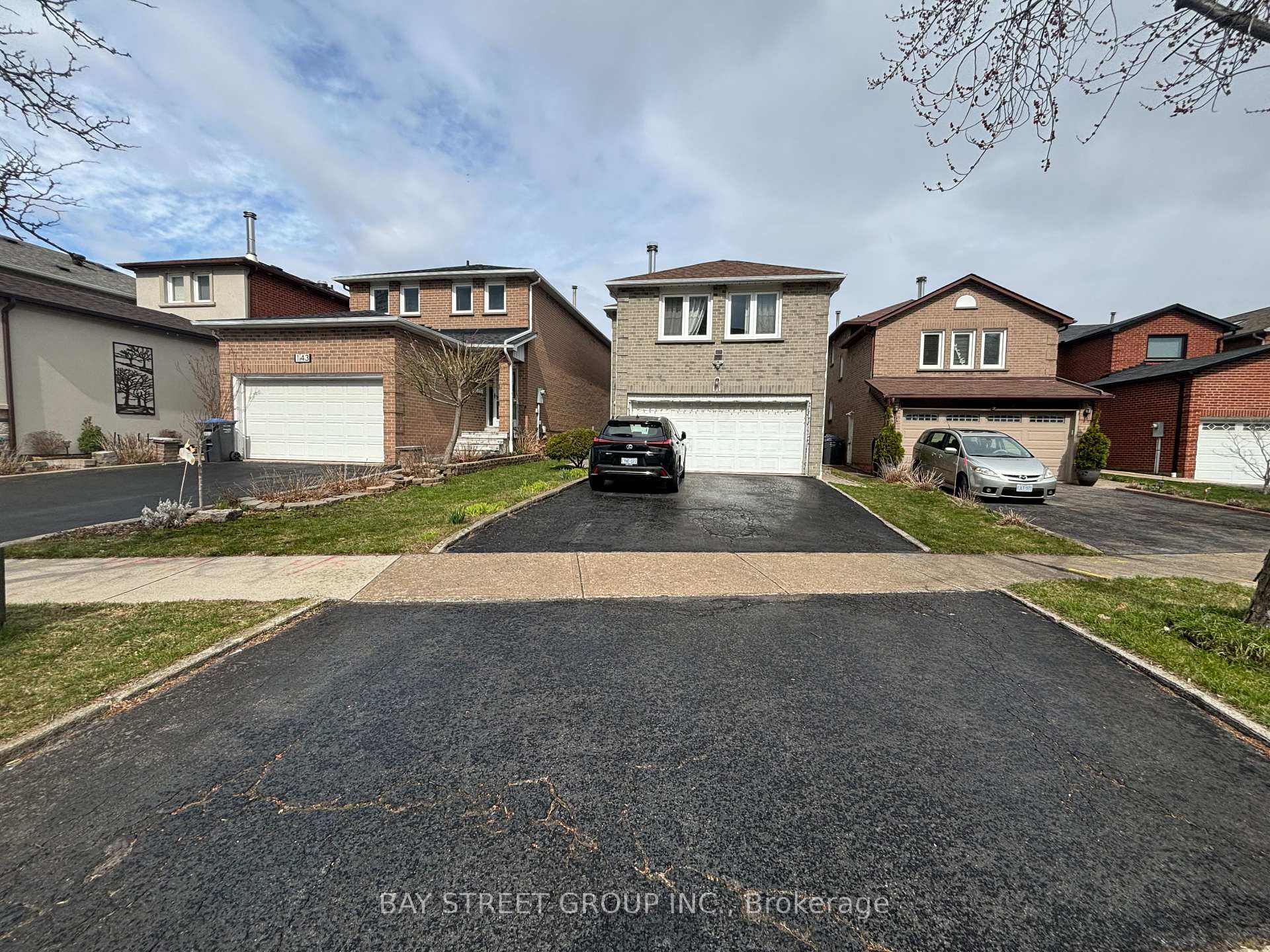 Bsmt - 141 Surbray Grove, Mississauga, ON L5B 2E2