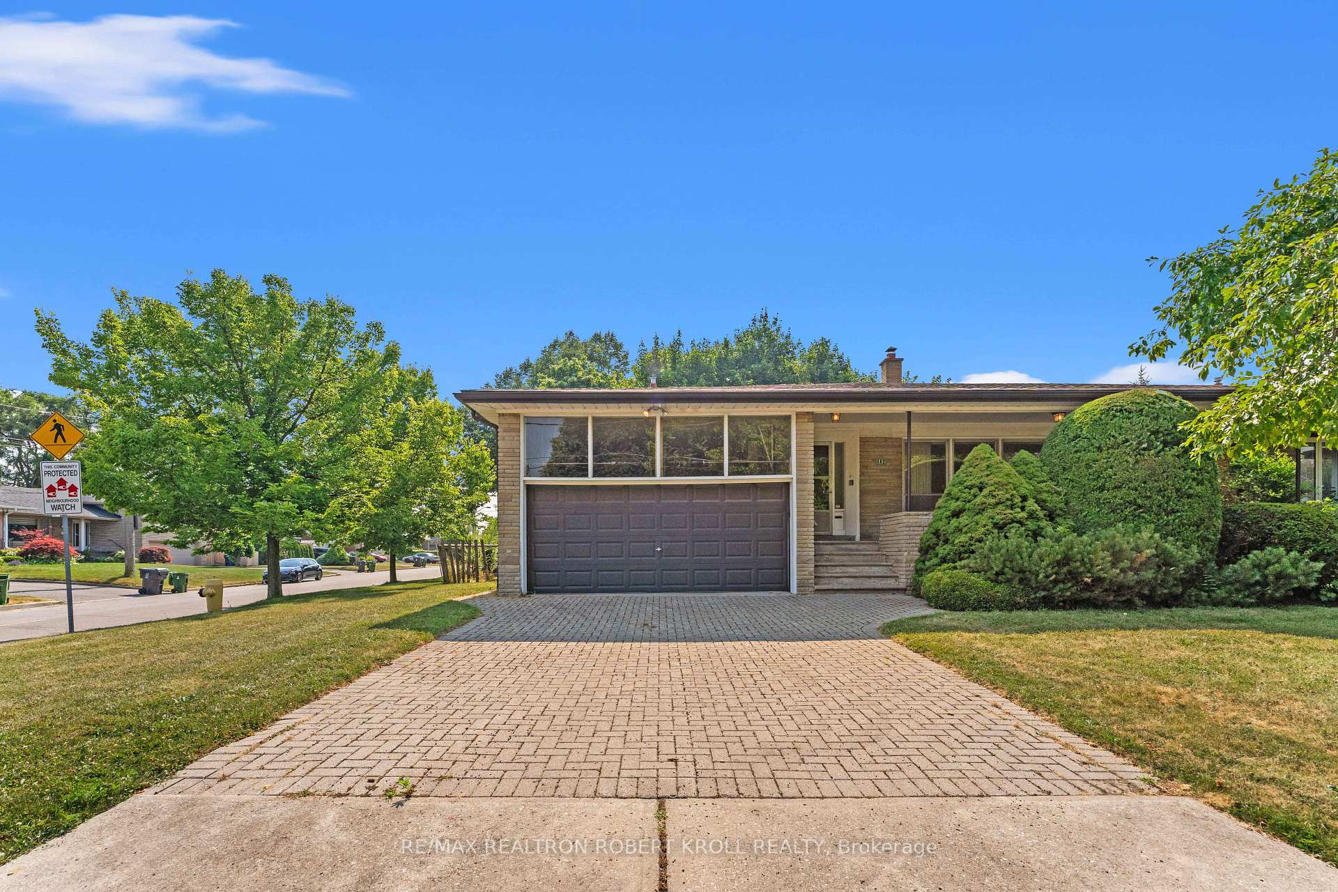 142 Faywood Boulevard, Toronto, ON M3H 2X7