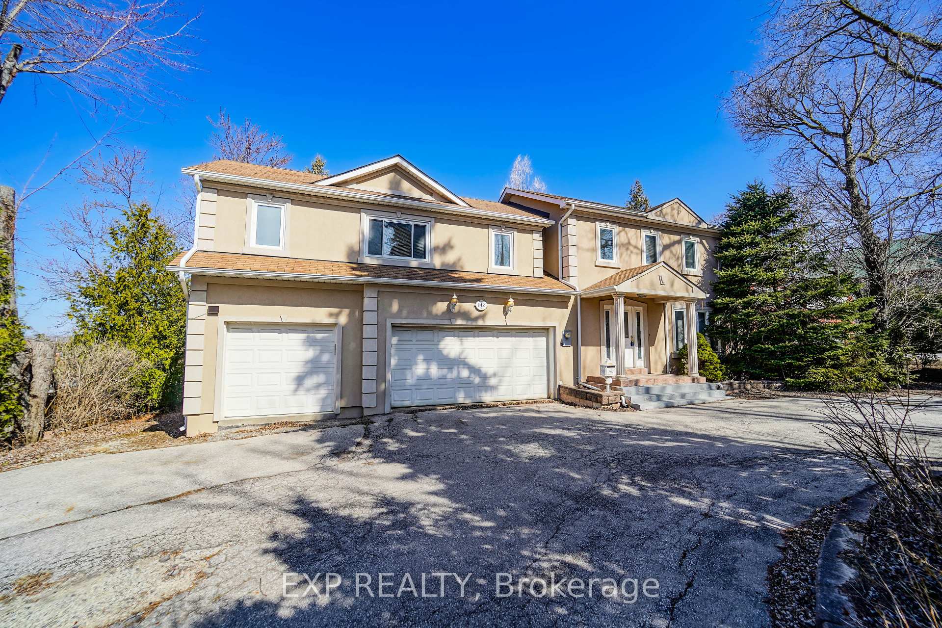 142 Hillsview Drive, Richmond Hill, ON L4C 1T2