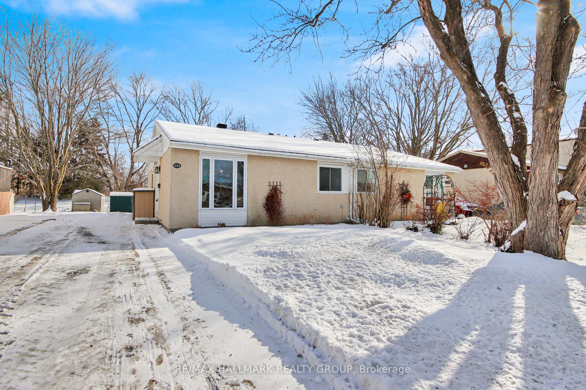 142 Rothesay Drive, Kanata, ON K2L 1P1