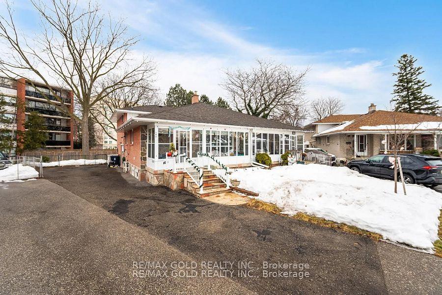 Main - 142 Wareside Road, Toronto, ON M9C 3B8