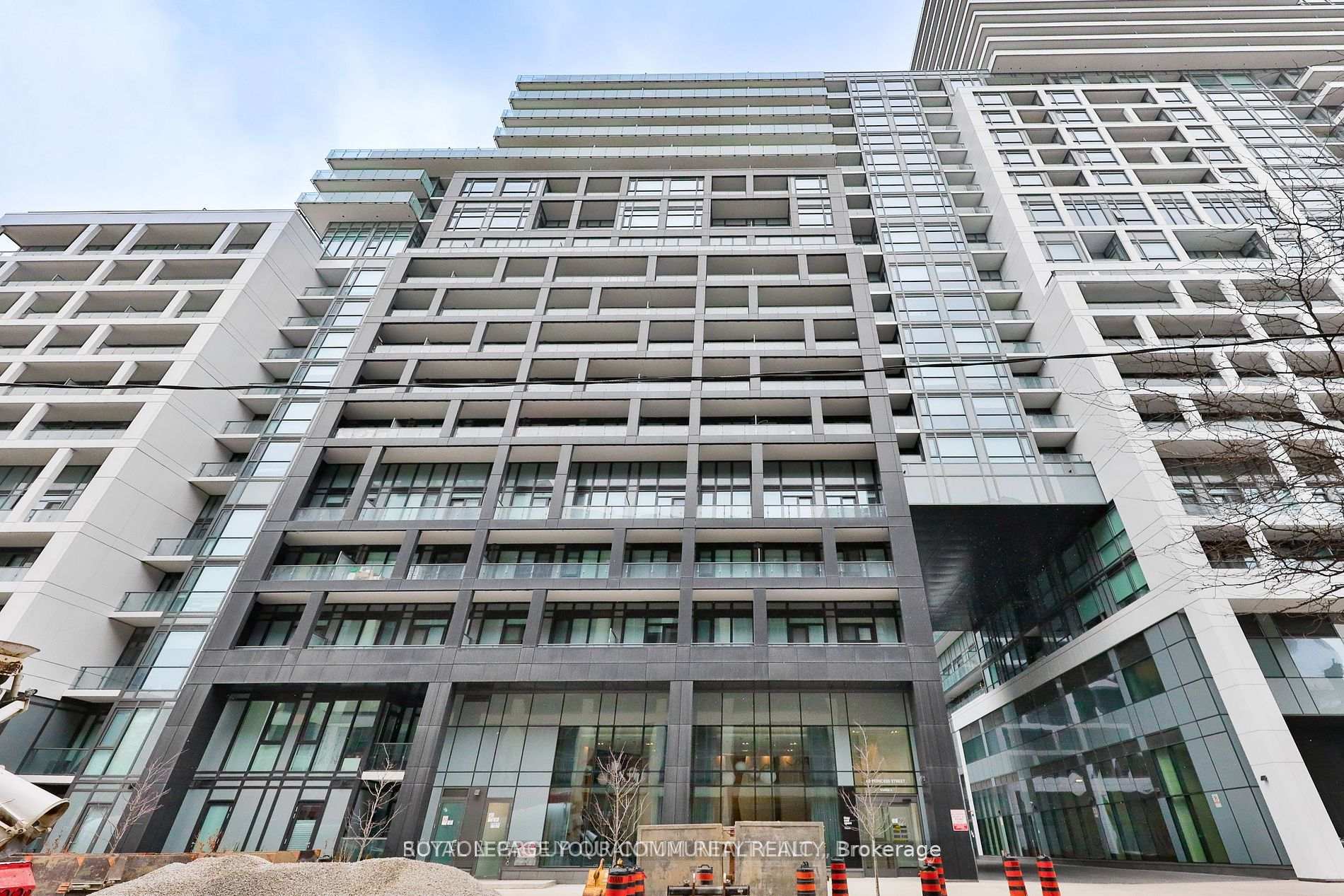 1422 - 60 Princess Street, Toronto, ON M5A 2C7