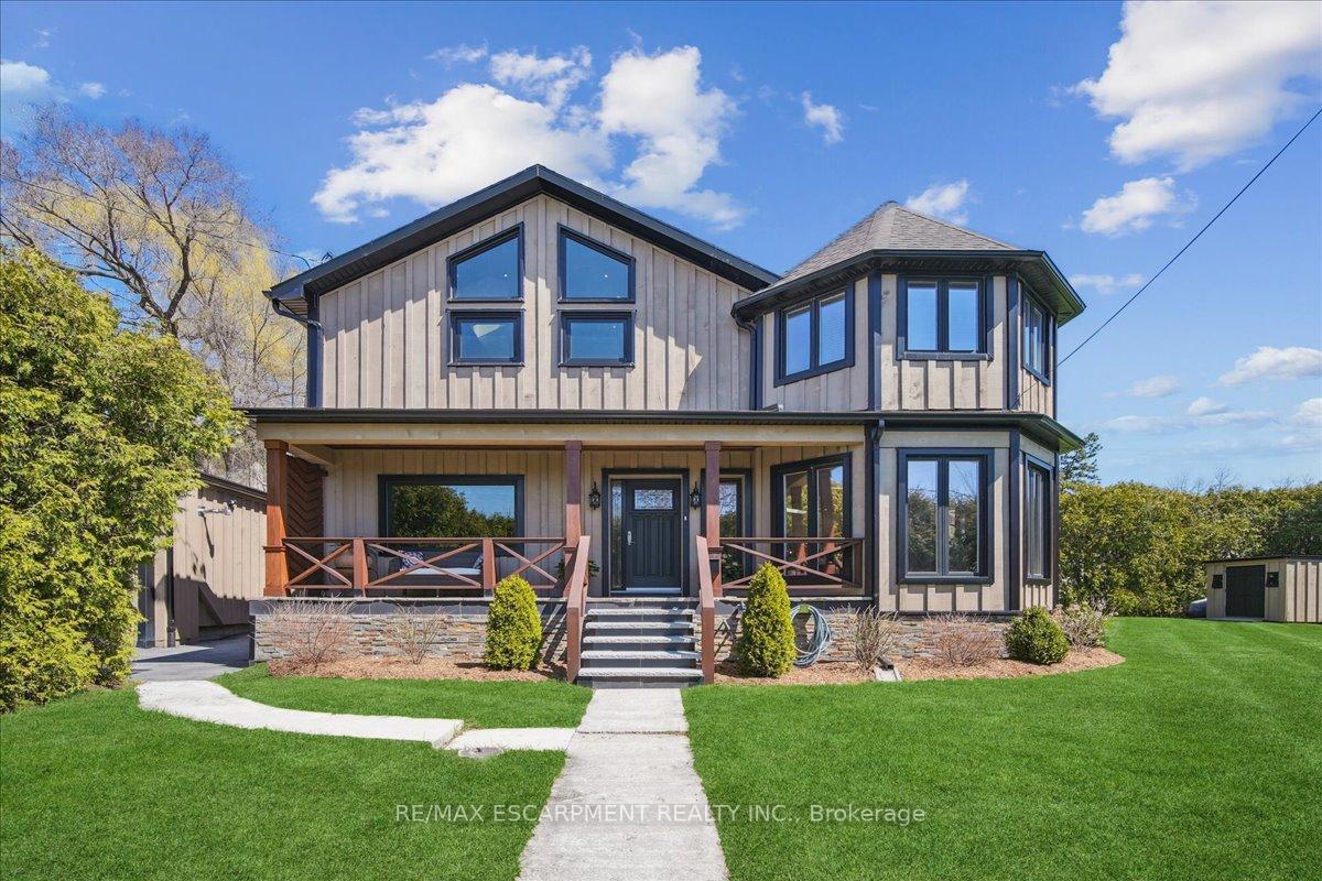 1425 Plains Road W, Burlington, ON L7T 1H8