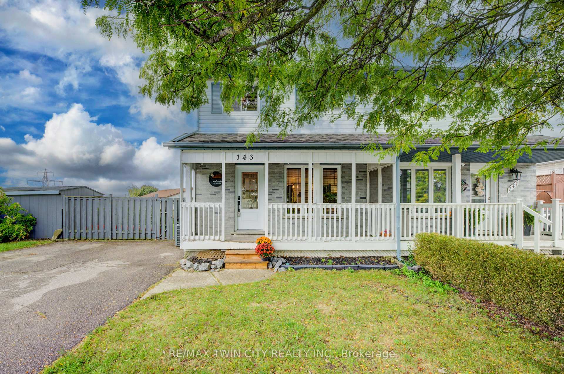 143 Dyer Court, Cambridge, ON N3C 4B9