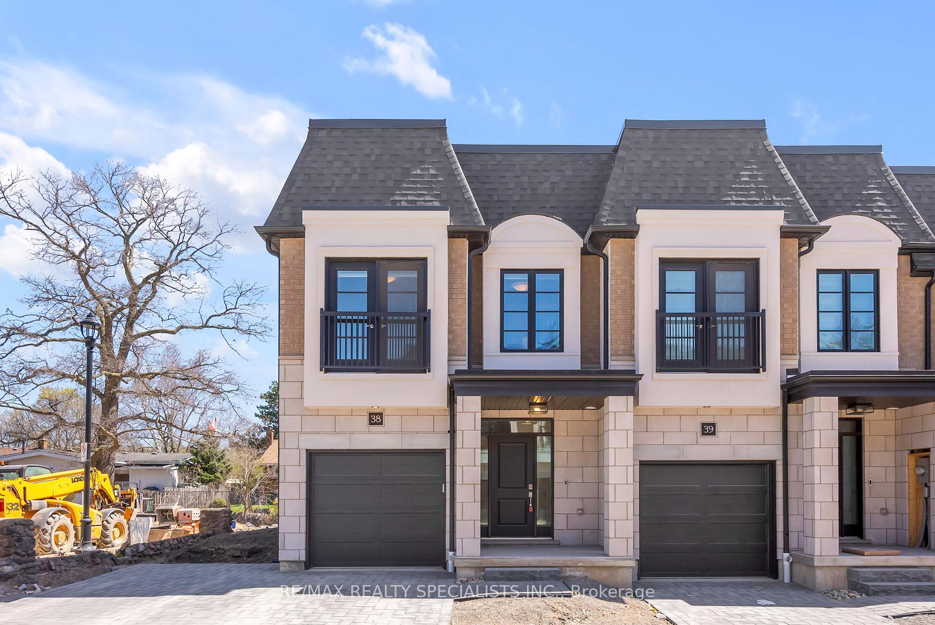 143 Elgin Street N, Cambridge, ON N1R 0E1