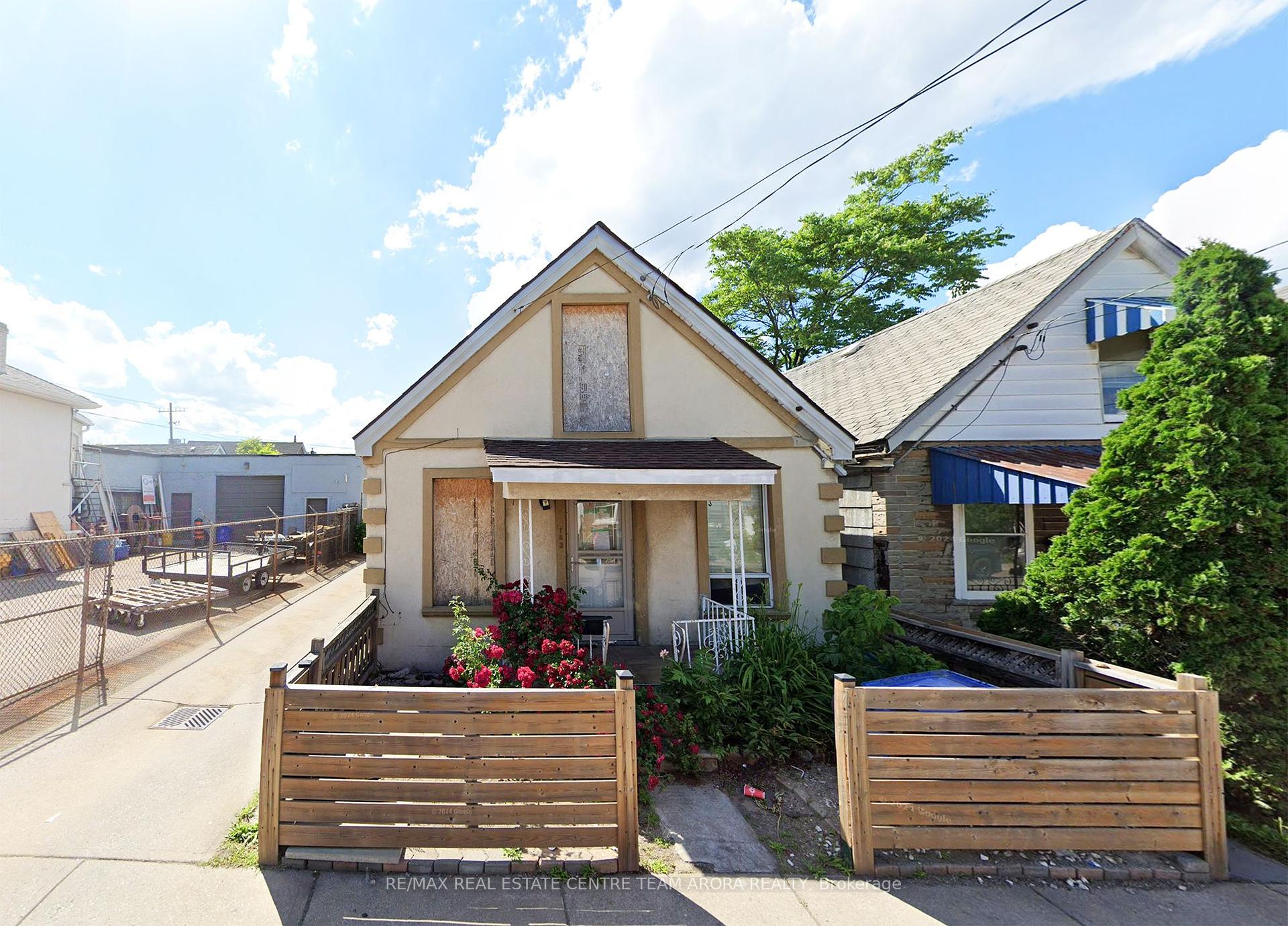 143 Glendale Avenue N, Hamilton, ON L8L 7J9