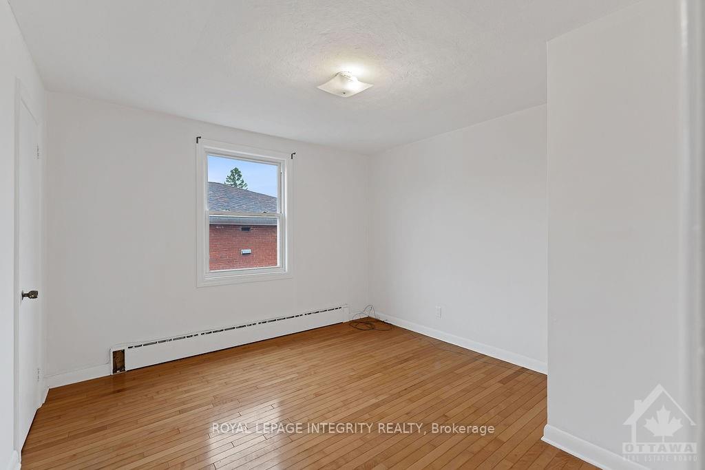 2 - 143 Granville Street, Vanier and Kingsview Park, ON K1L 6Y3