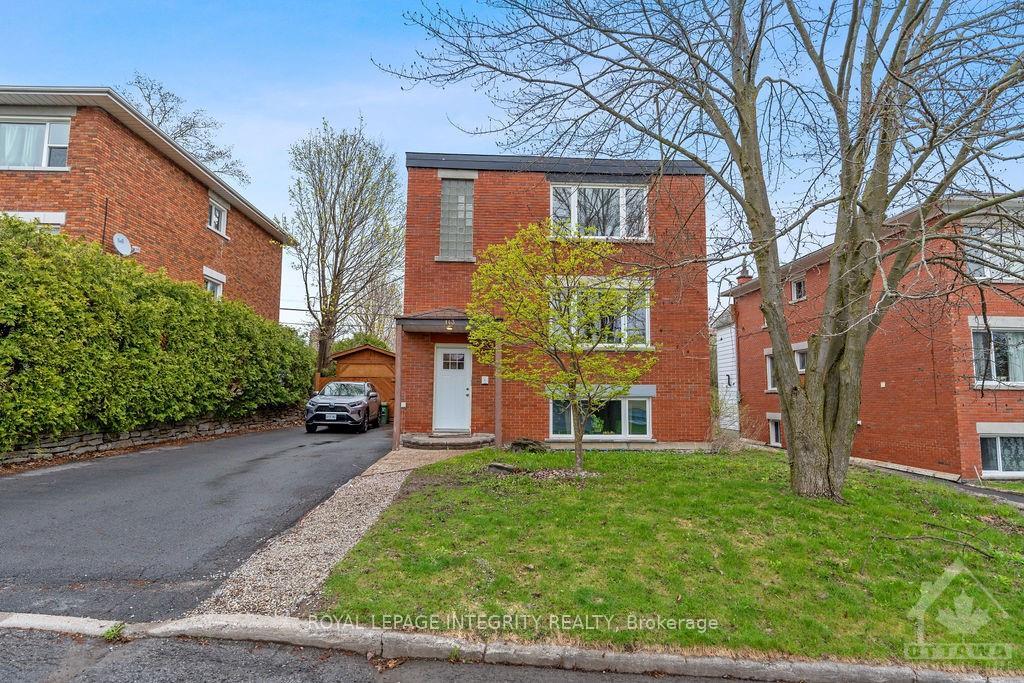 2 - 143 Granville Street, Vanier and Kingsview Park, ON K1L 6Y3