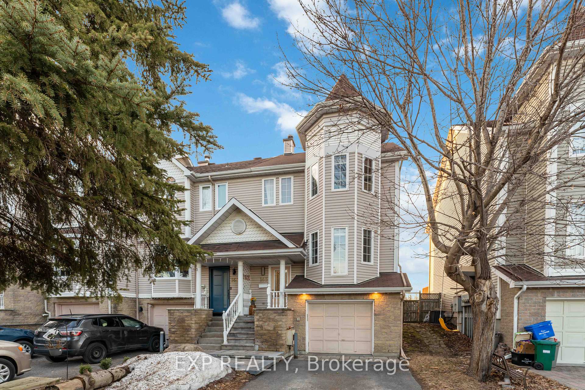 143 Woodgate Way, Barrhaven, ON K2J 4E5