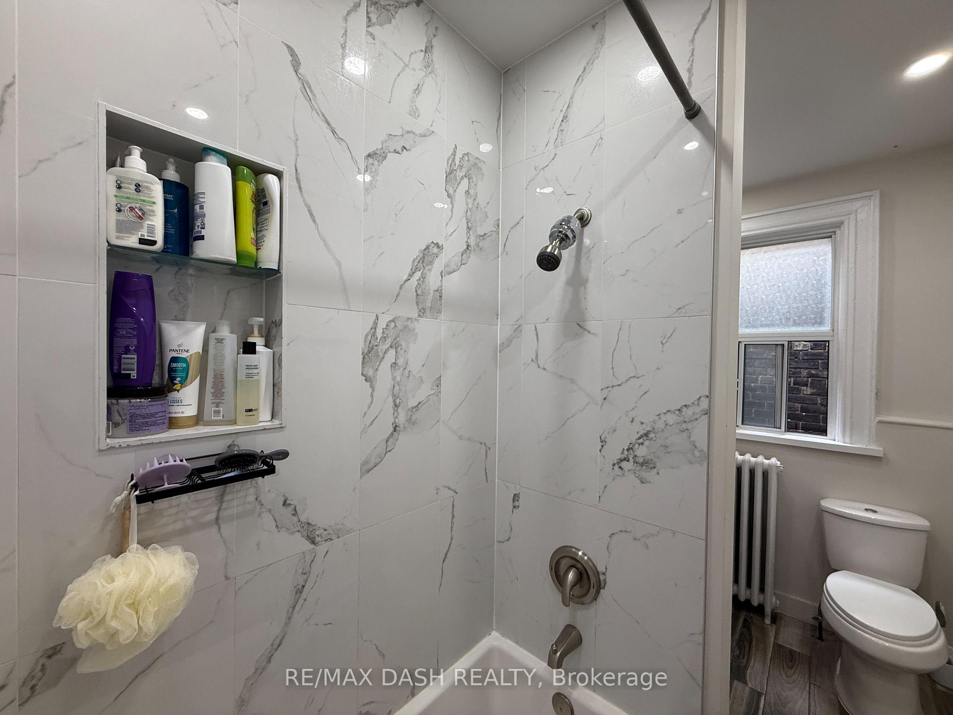 3rd floor - 1436 Queen Street W, Toronto, ON M6K 1M2