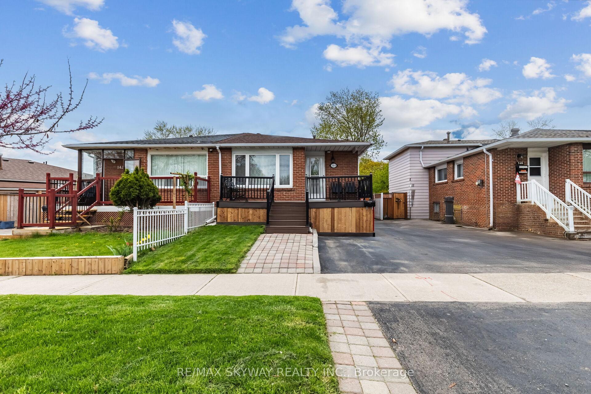144 Archdekin Drive, Brampton, ON L6V 1Y7