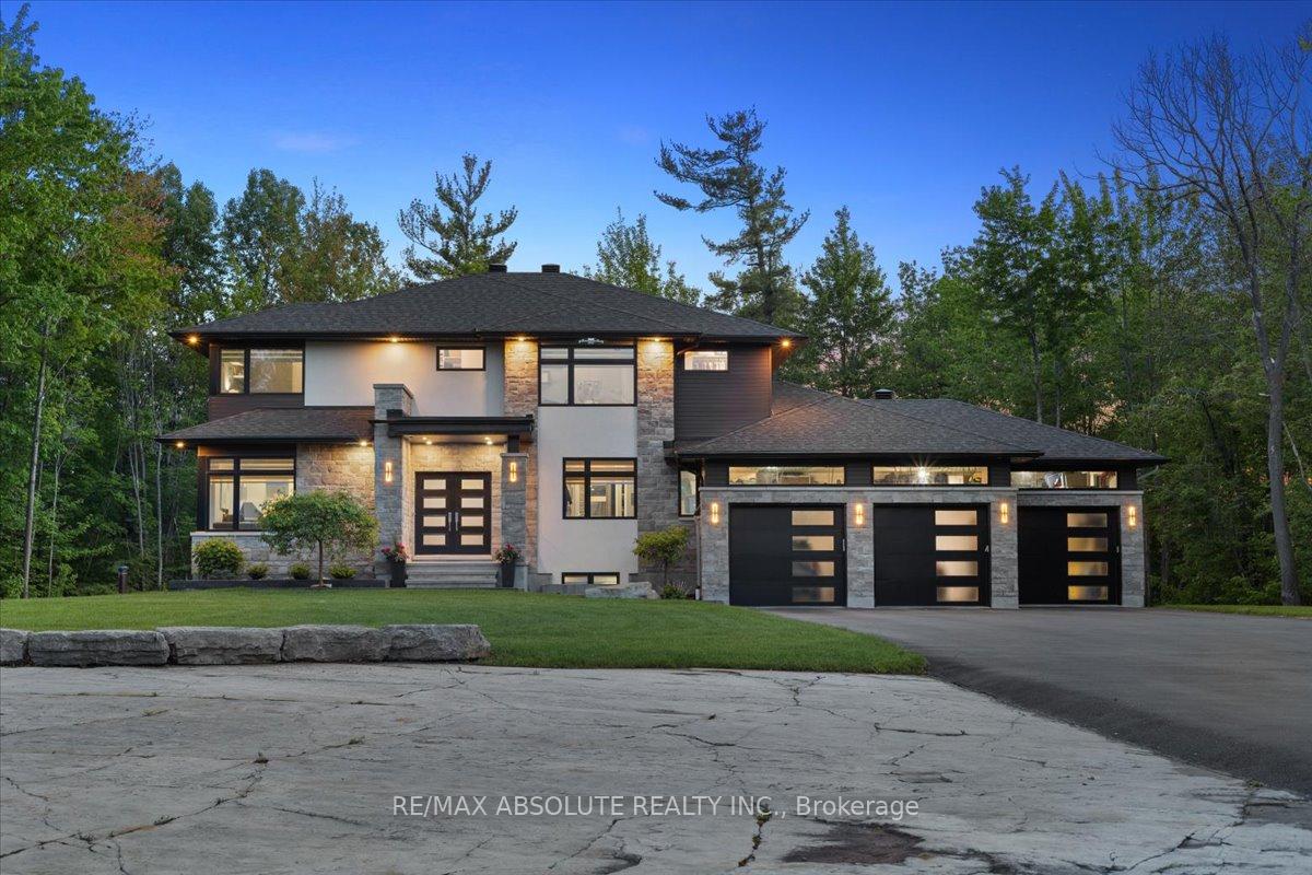 144 Derbeyshire Street, Kanata, ON K2W 0E7