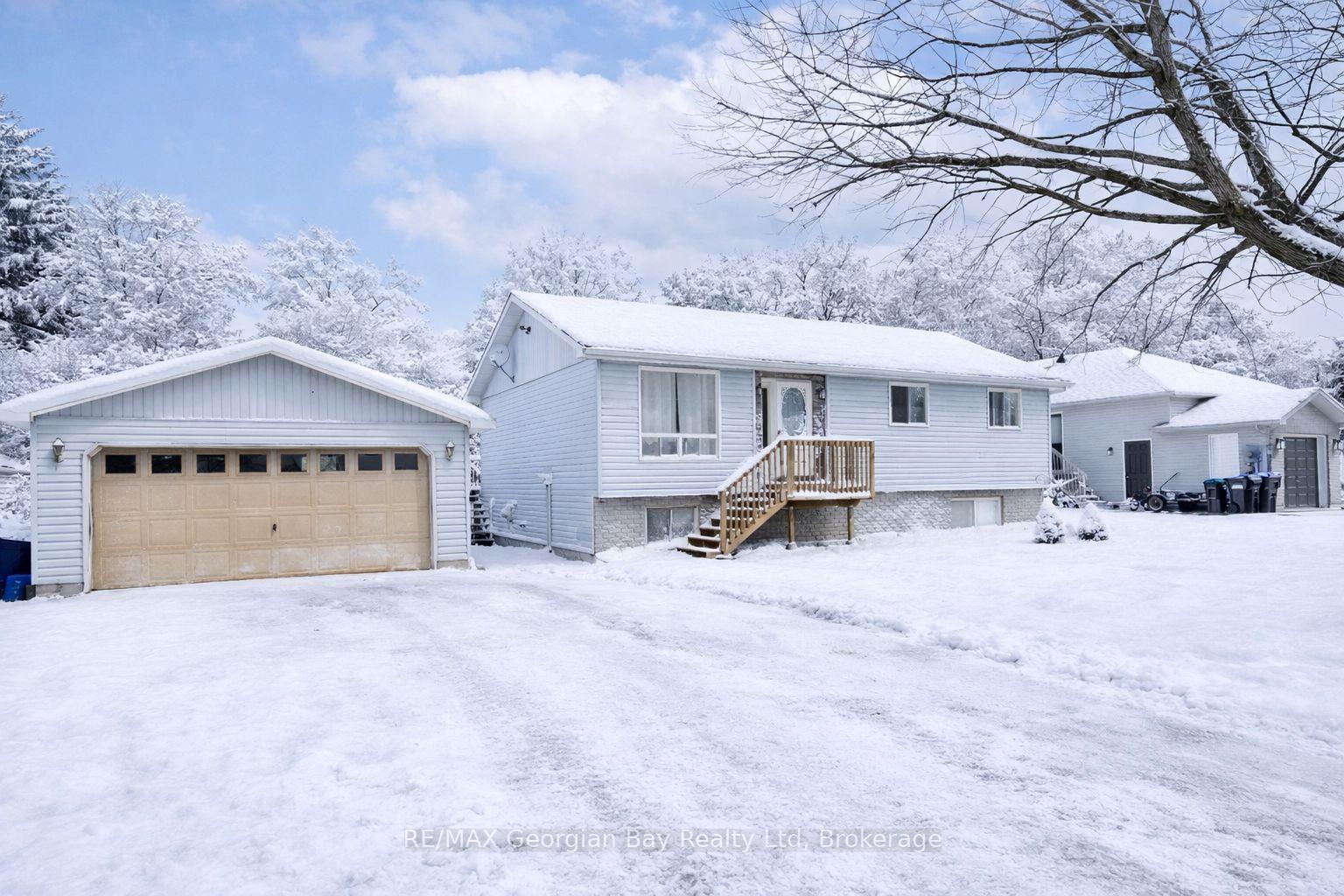 144 George Street, Tay, ON L0K 2A0