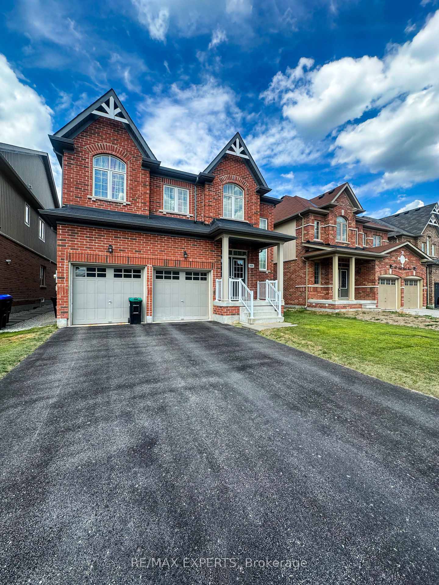 144 Gold Park Gate, Essa, ON L3W 0B4