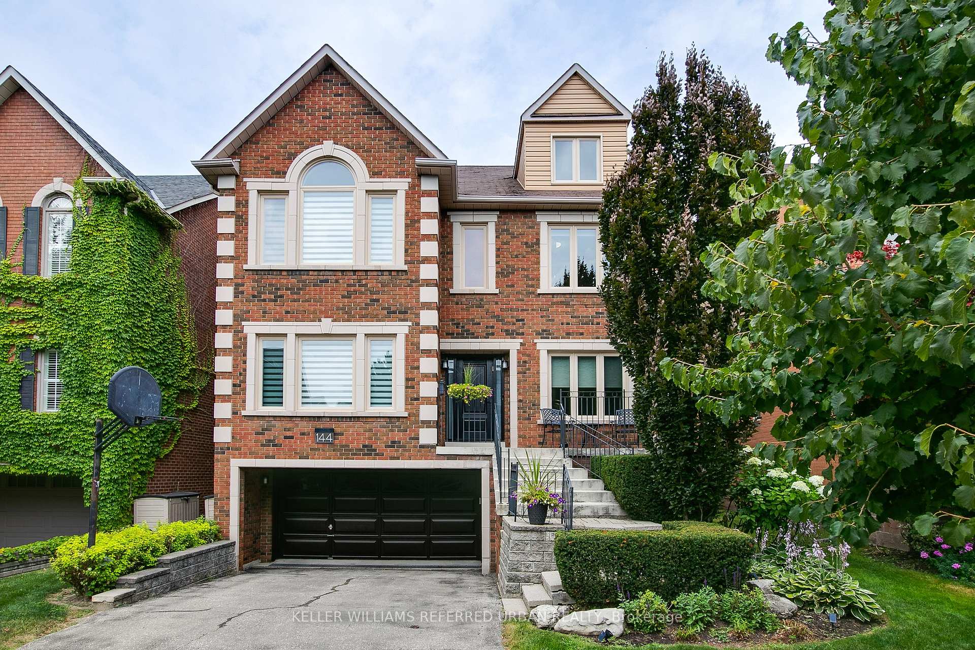 144 Theodore Place, Vaughan, ON L4J 8E3