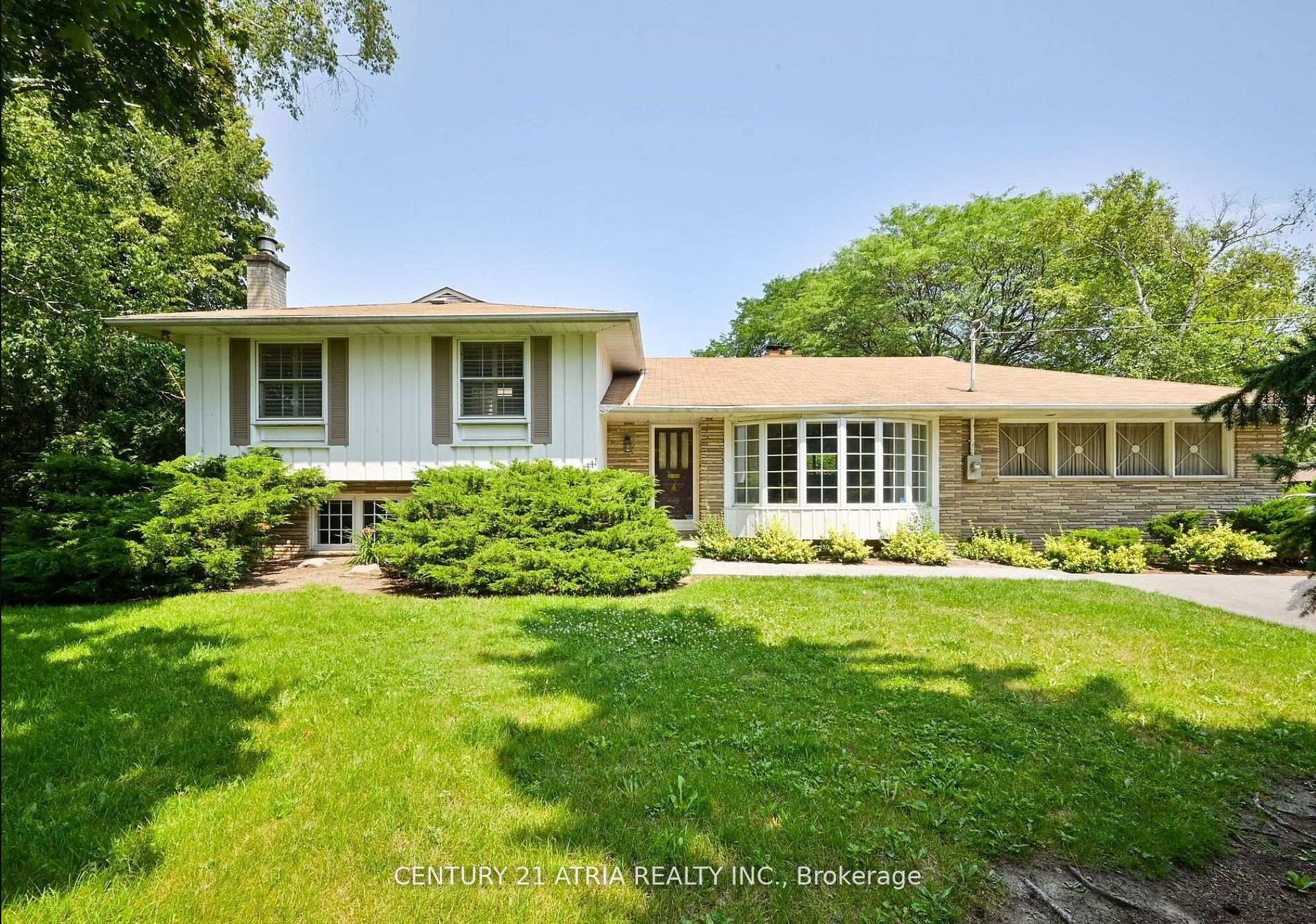 Upper Level - 1441 Clarkson Road N, Mississauga, ON L5J 2W7