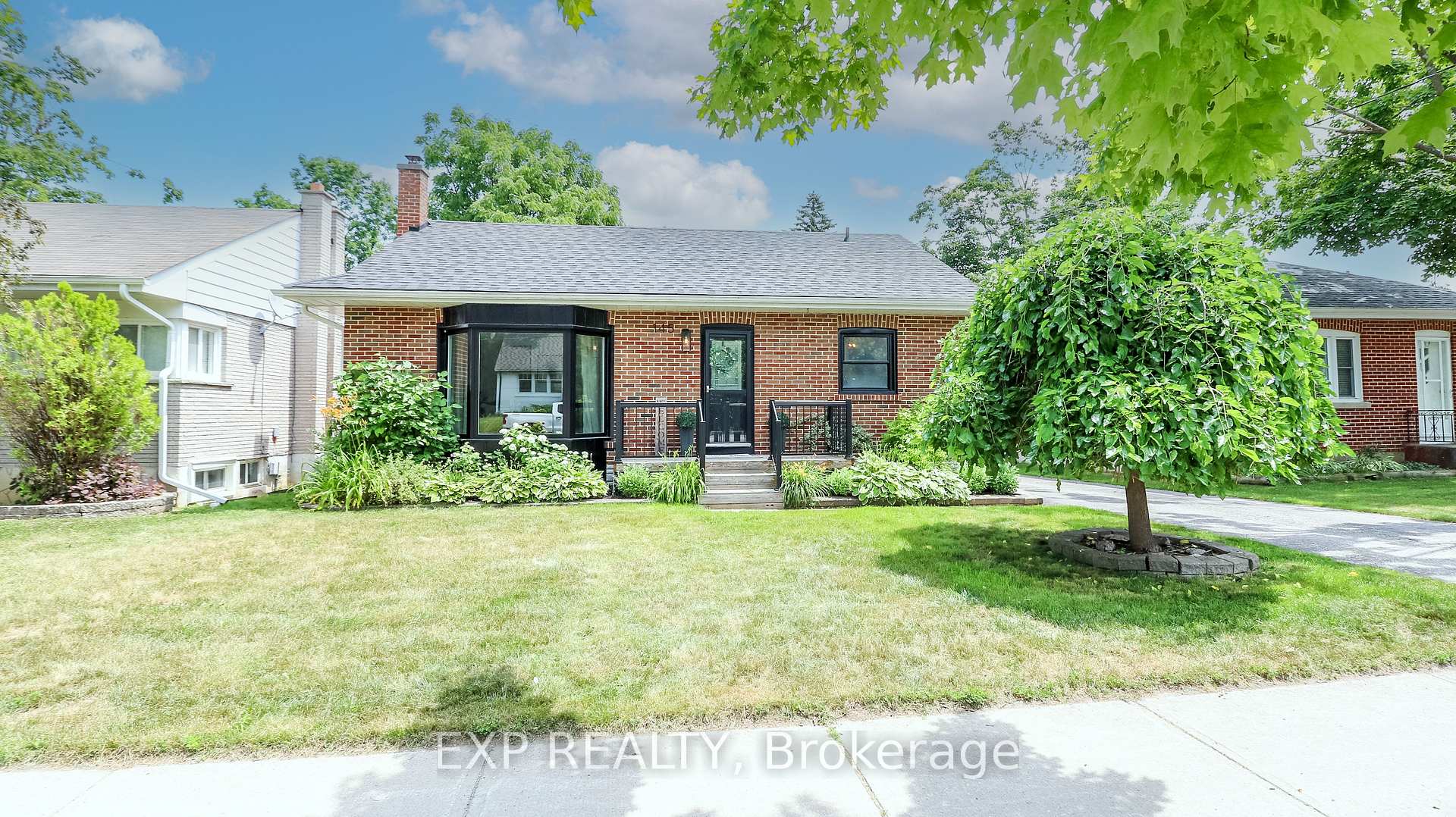 145 Cook Street, Barrie, ON L4M 4H1
