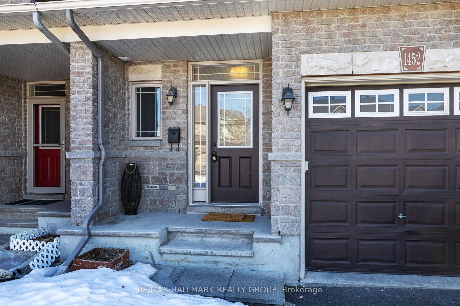 1452 CARRONBRIDGE Circle, Kanata, ON K2M 0G8