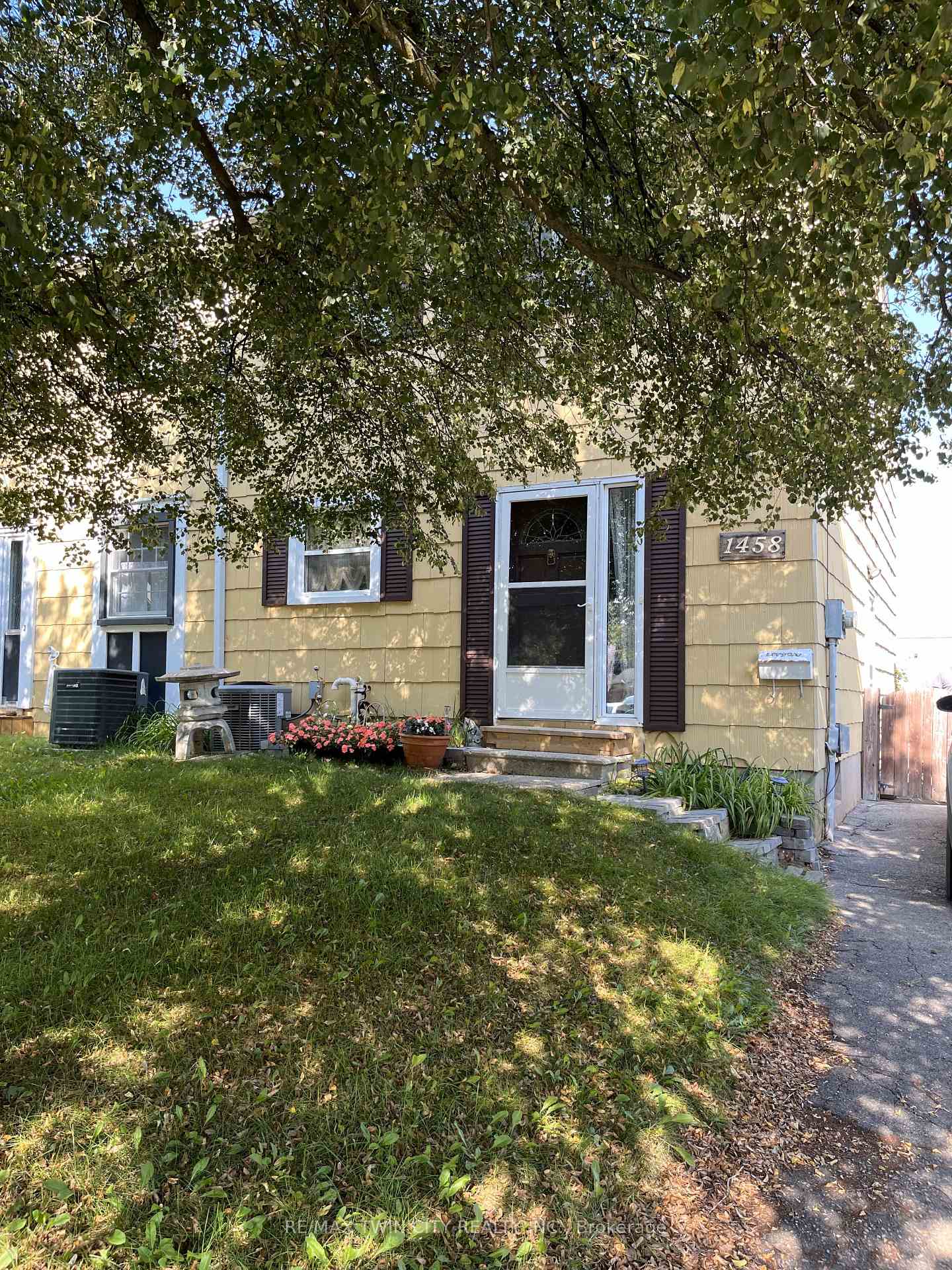 1458 Wildren Place, Cambridge, ON N3H 5A9