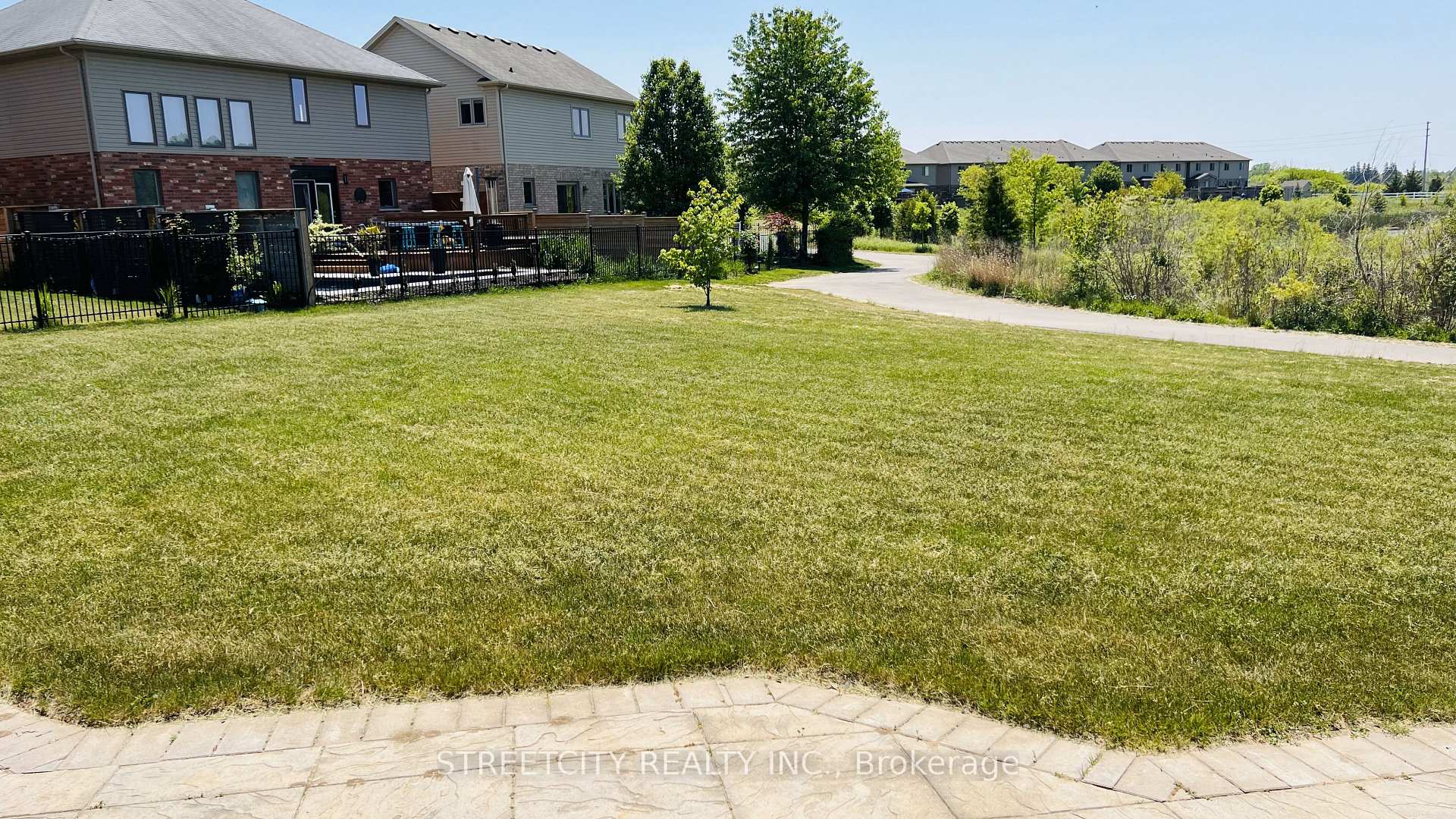 1465 Privet Place N, London North, ON N5X 0E7