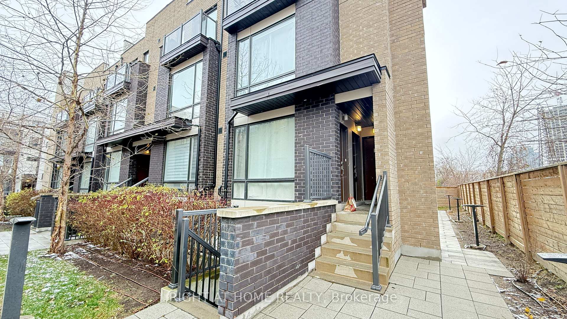 147 - 34 Fieldway Road, Toronto, ON M8Z 0E3