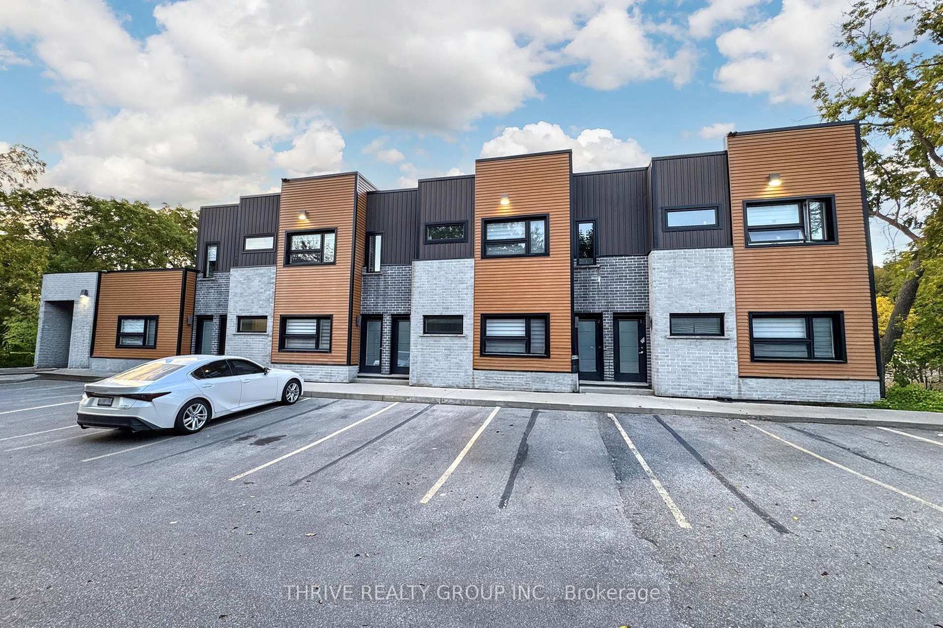 2 - 147 Pond Mills Road, London South, ON N5Z 3X3