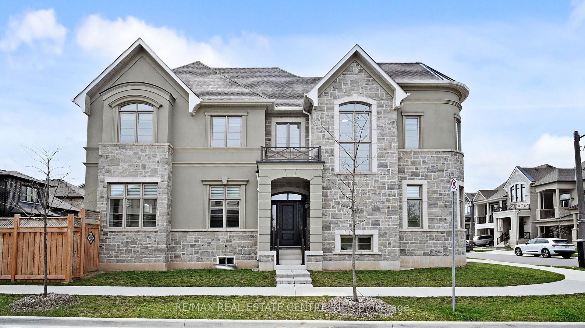 1473 Varelas Passage, Oakville, ON L6H 3S2