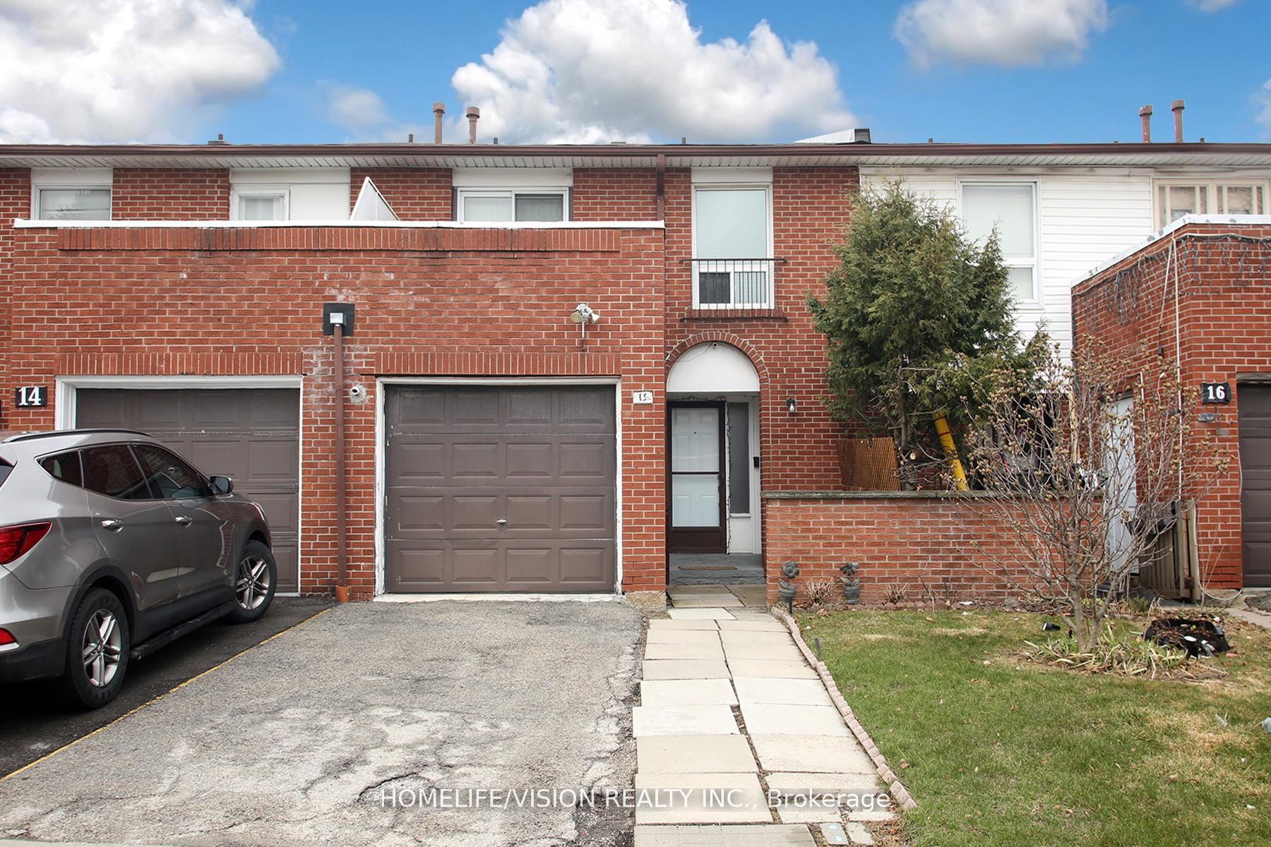 15 - 3430 Brandon Gate Drive, Mississauga, ON L4T 3T4