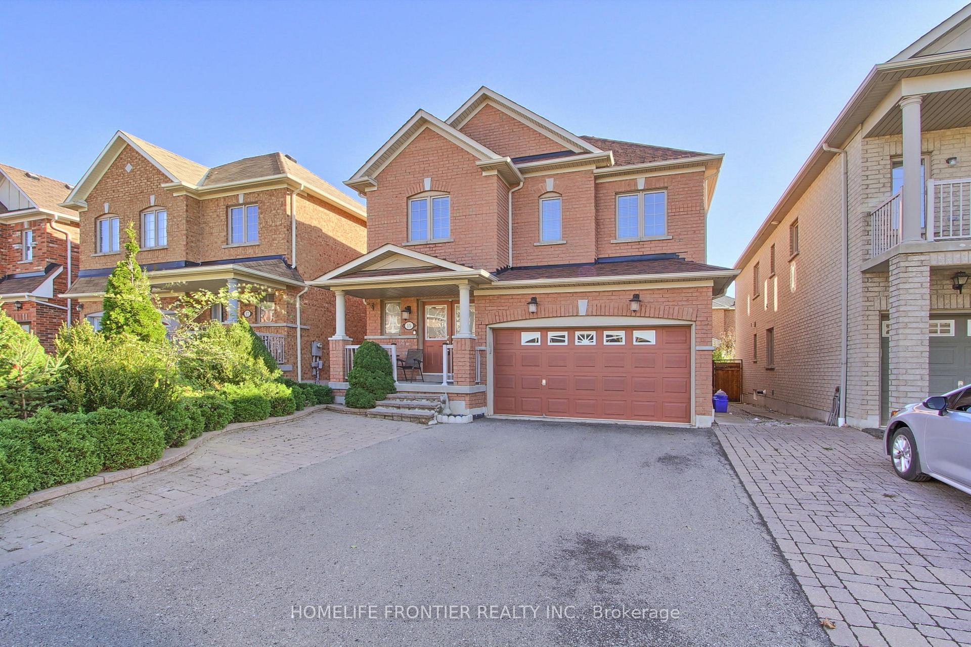 15 Canyon Gate Crescent, Vaughan, ON L6A 0B4