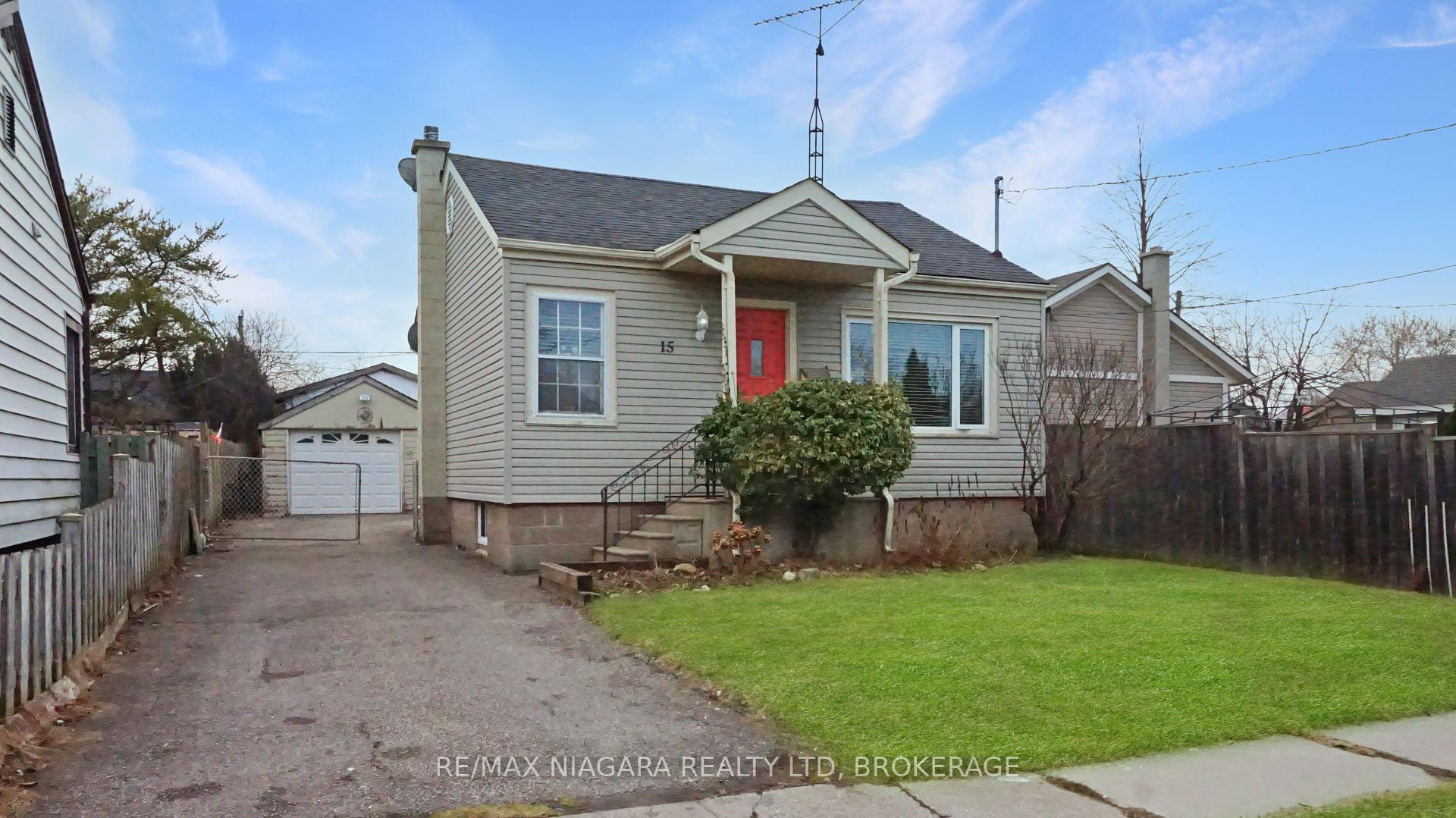 15 Cardiff Street, St. Catharines, ON L2R 2X4
