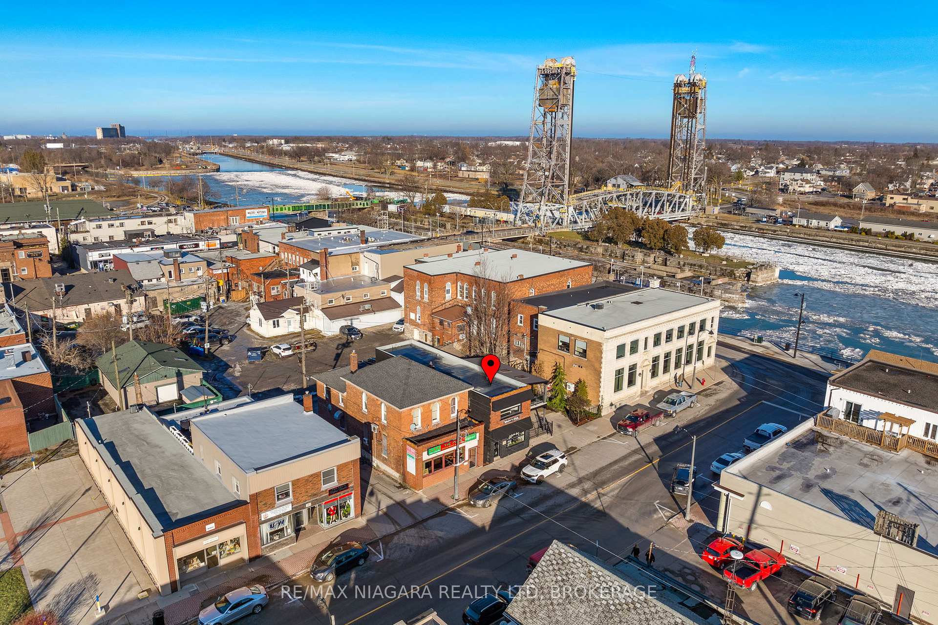 Upper - 15 Charlotte Street, Port Colborne, ON L3K 3C7
