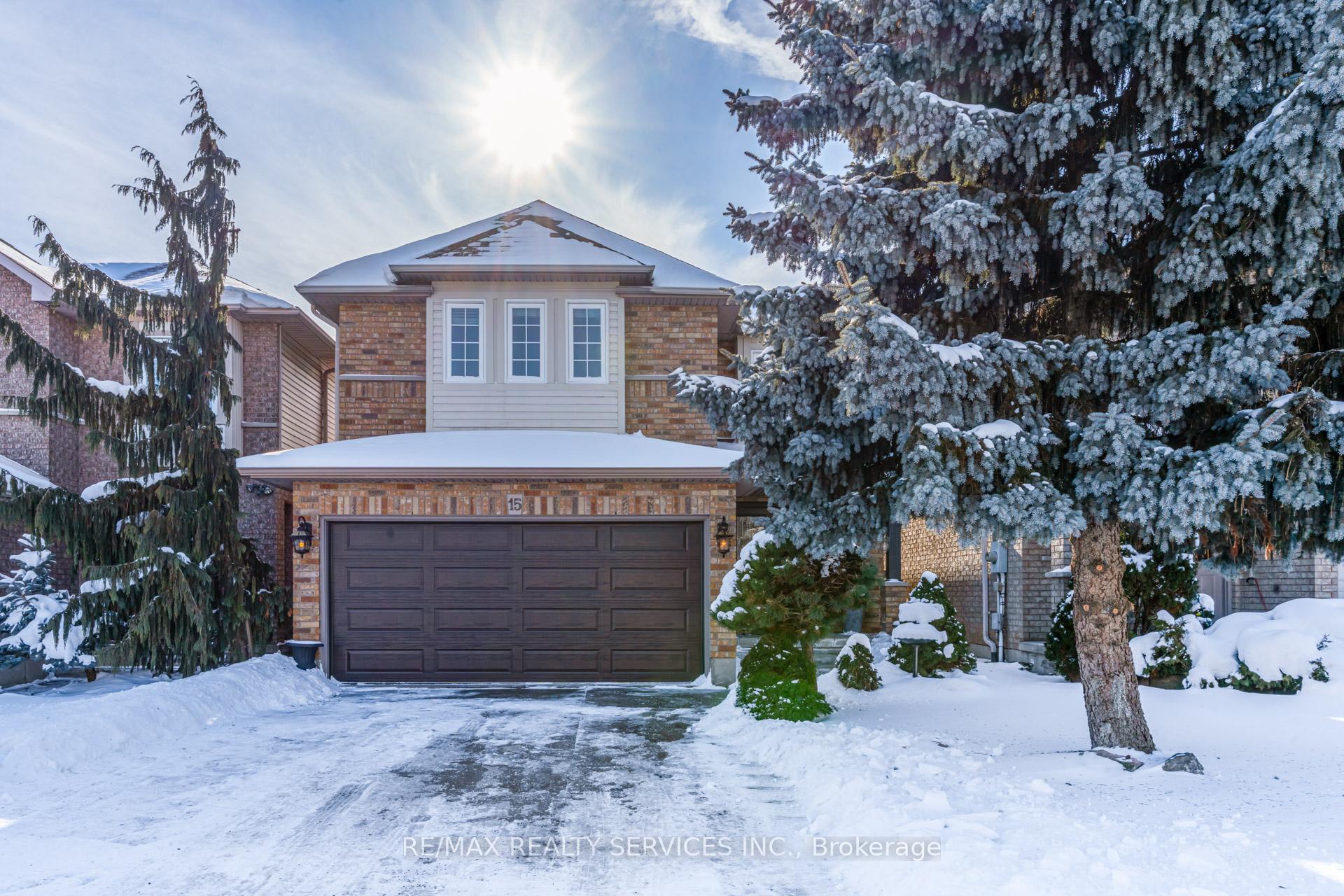 15 Claudette Gate, Hamilton, ON L9B 2S3