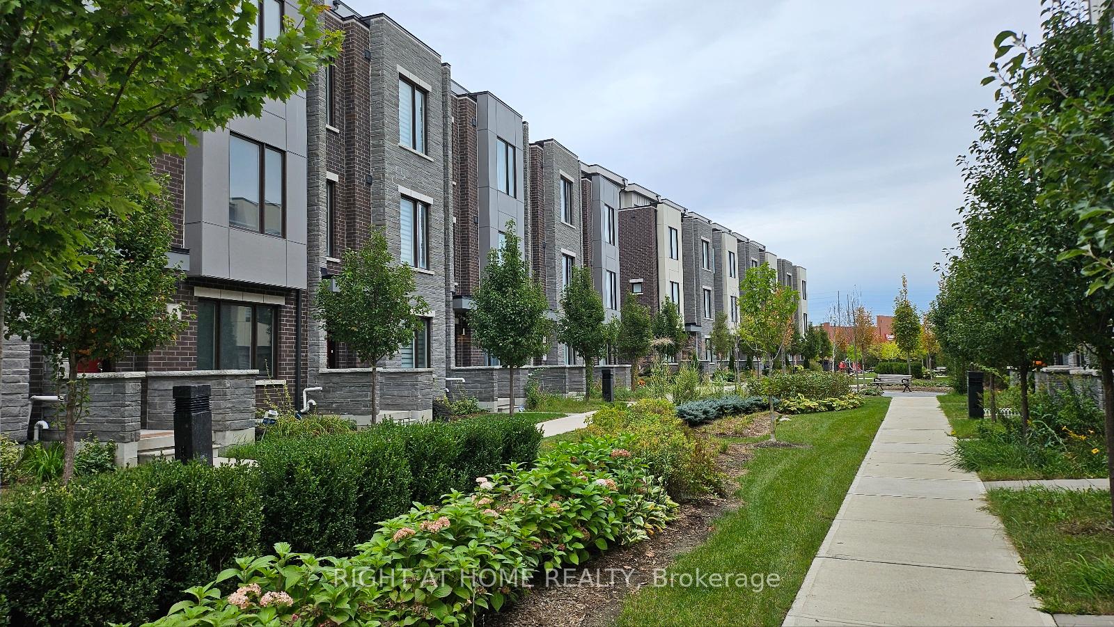 15 Cohen Way, Vaughan, ON L6A 5B4