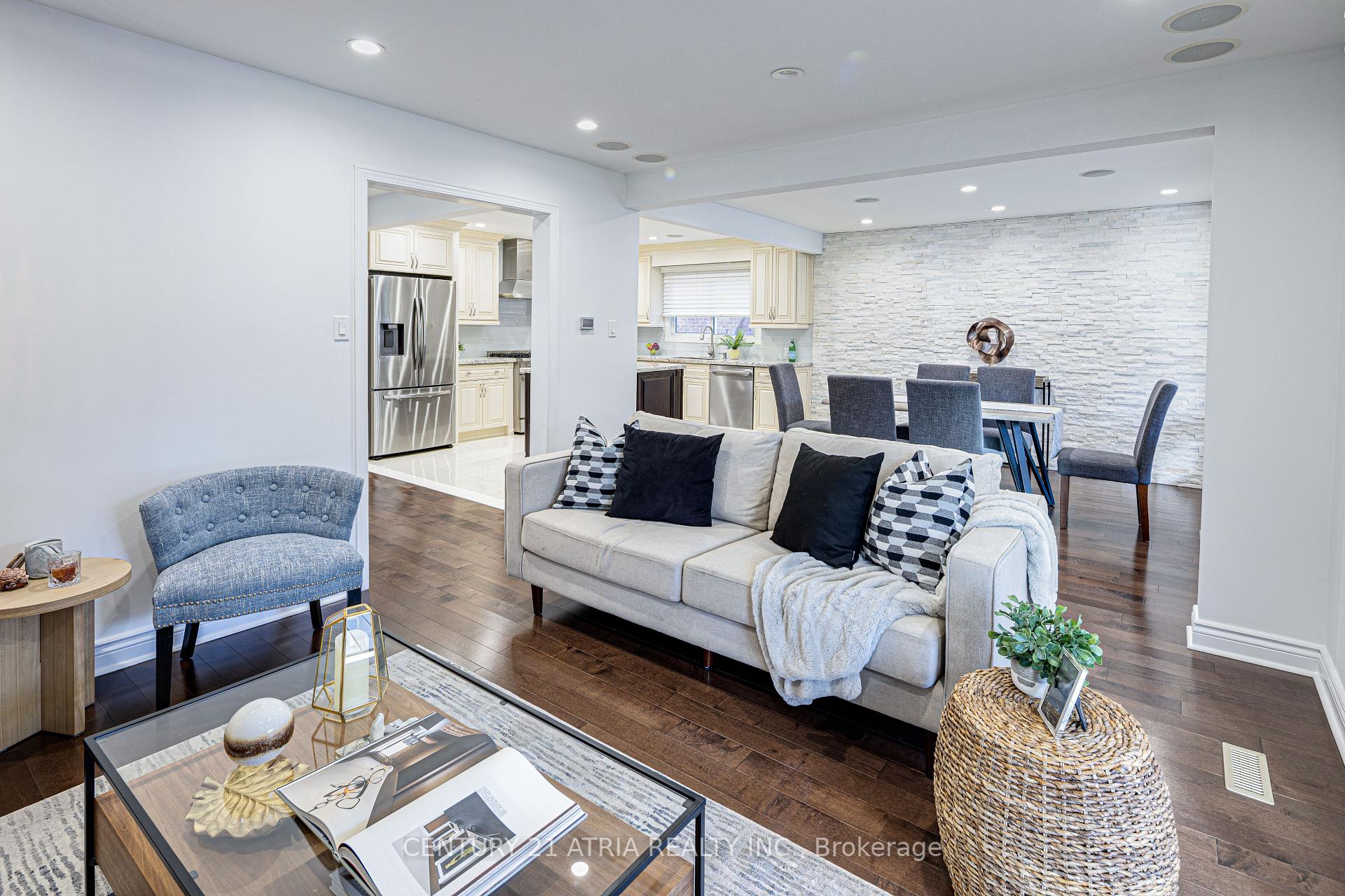 15 Dewitt Court, Markham, ON L3P 3Y5