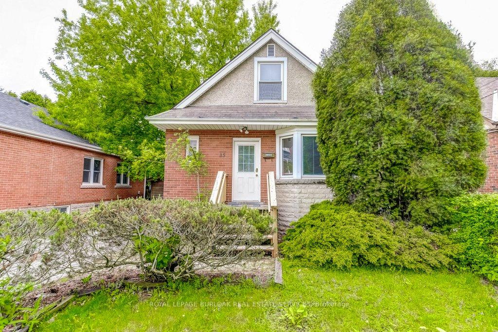 15 Glenmount Avenue, Hamilton, ON L8S 2L3