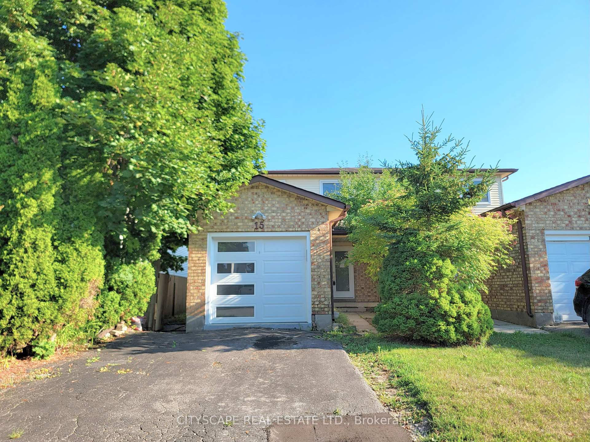15 Hartsfield Drive, Clarington, ON L1E 1M8