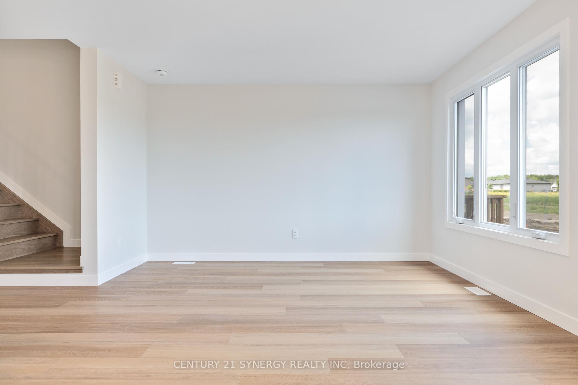 15 HELEN Street, North Stormont, ON K0A 1R0