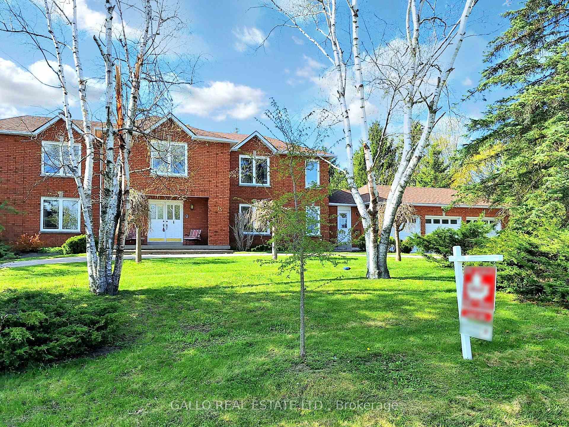 15 Hill Top Trail, Whitchurch-Stouffville, ON L4A 7X4