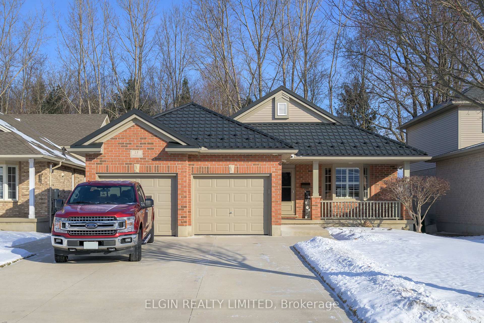 15 Hummingbird Lane, St. Thomas, ON N5R 6L8