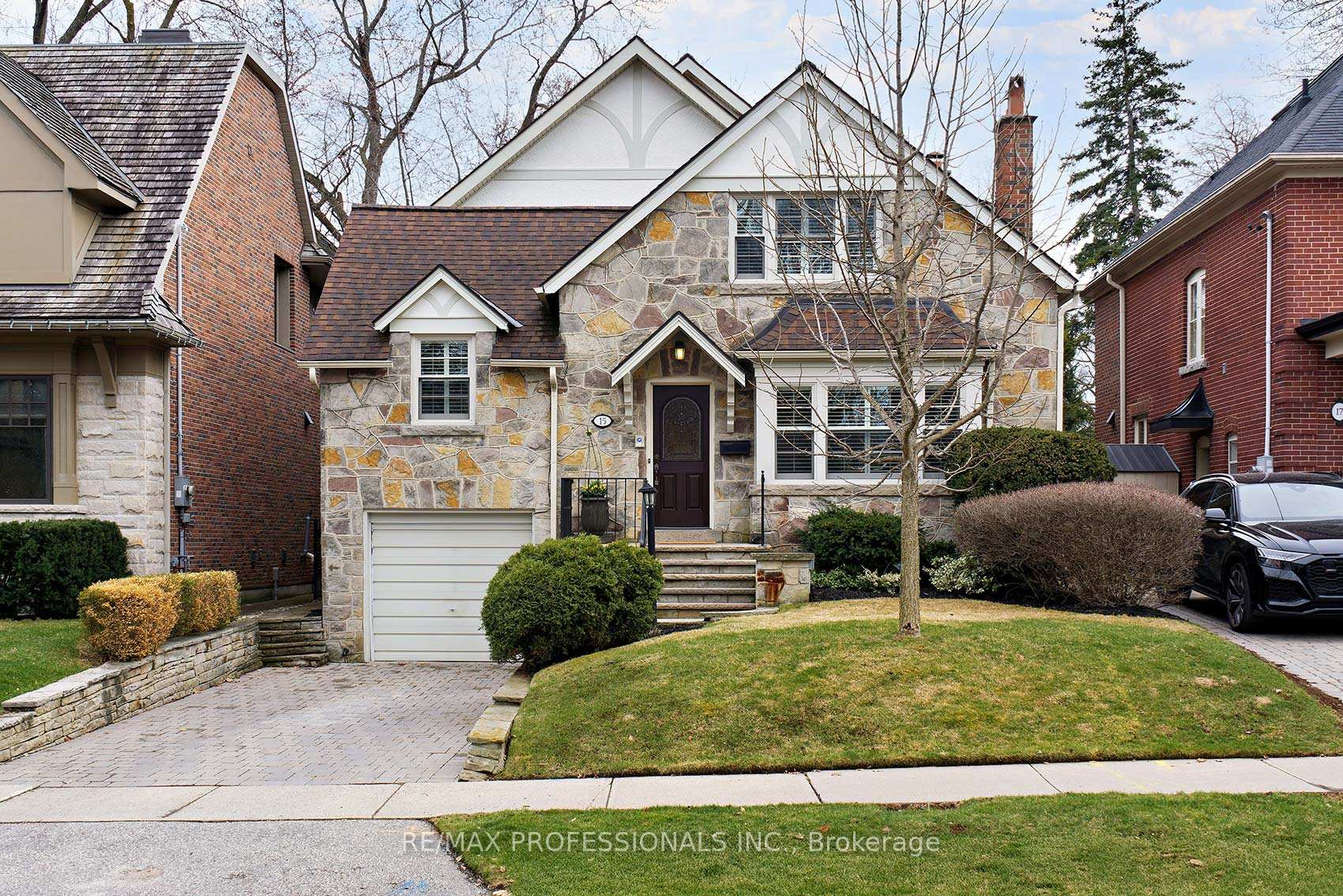 15 Kingsgarden Road, Toronto, ON M8X 1S7