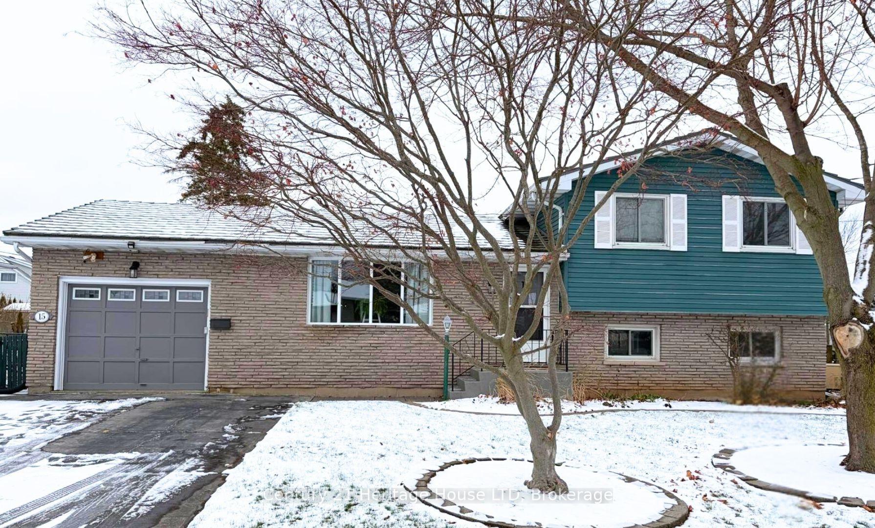 15 Malkin Avenue, Fort Erie, ON L2A 5H9