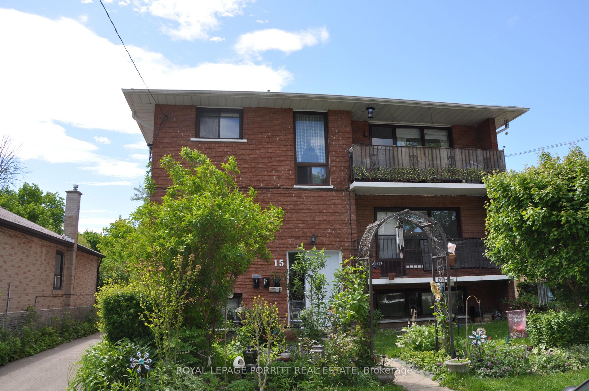 15 Muskoka Avenue, Toronto, ON M8W 1H4