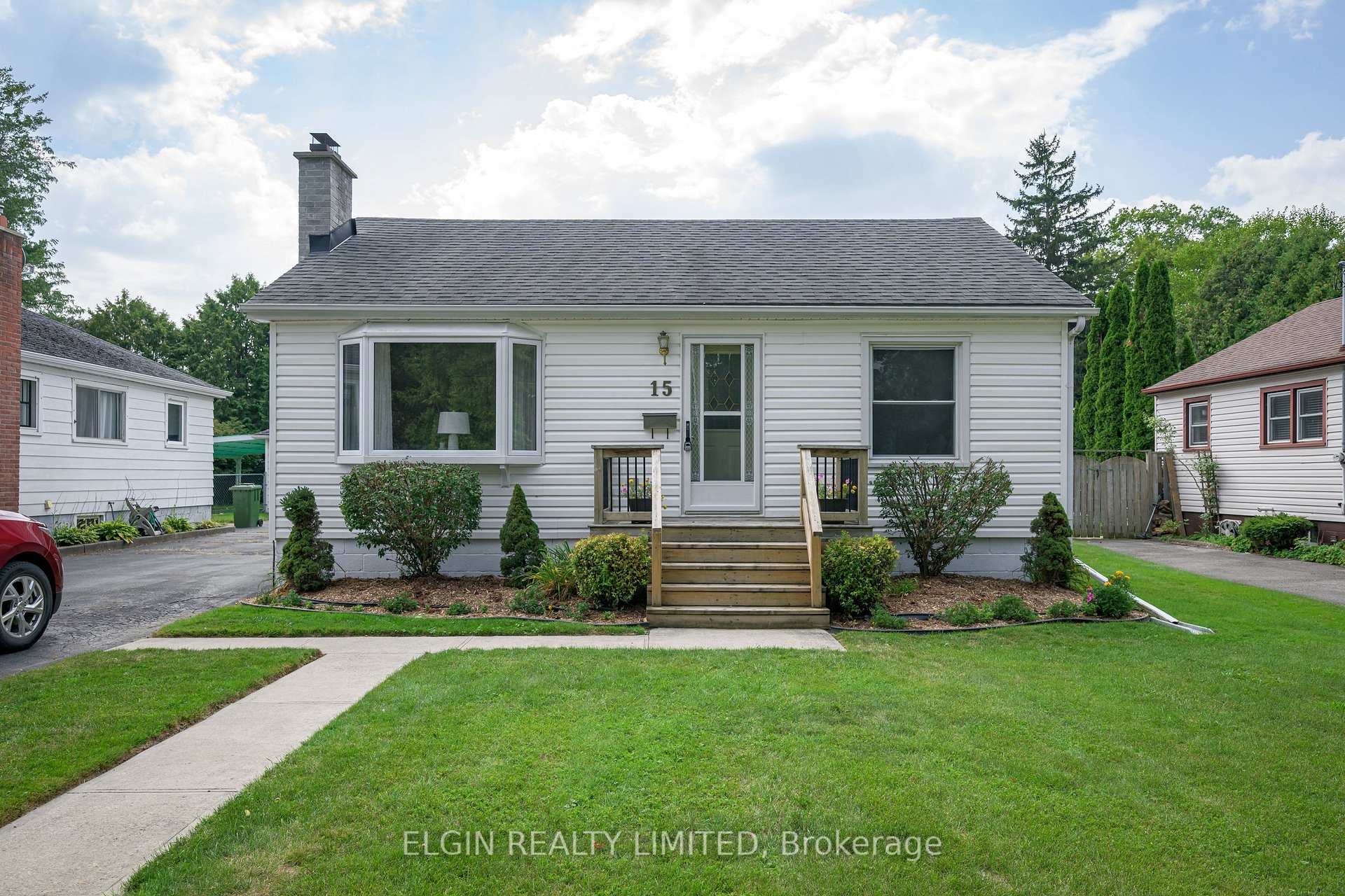 15 Oak Street, St. Thomas, ON N5R 1R5