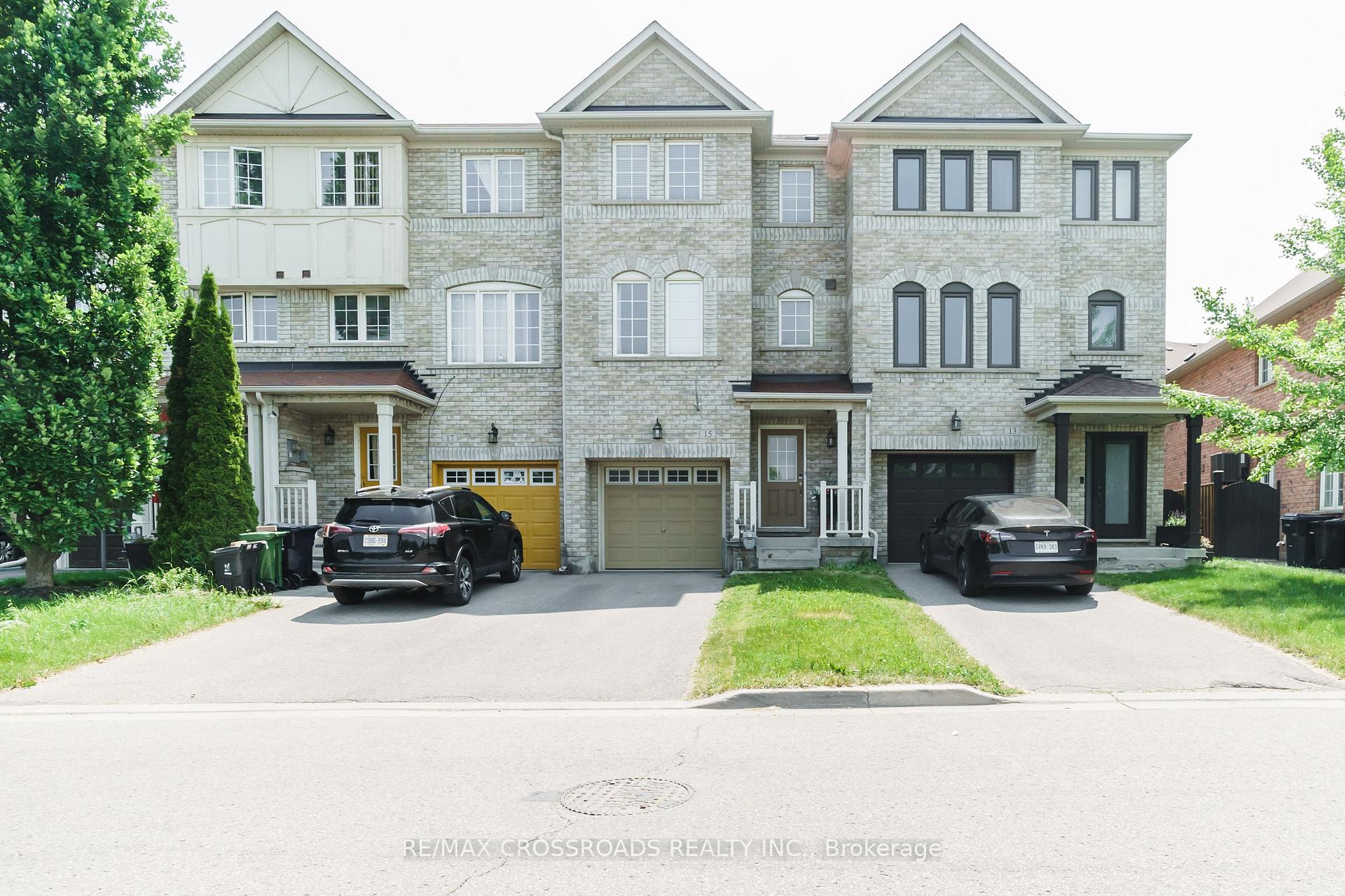 15 Oates Drive, Toronto, ON M1L 0A9