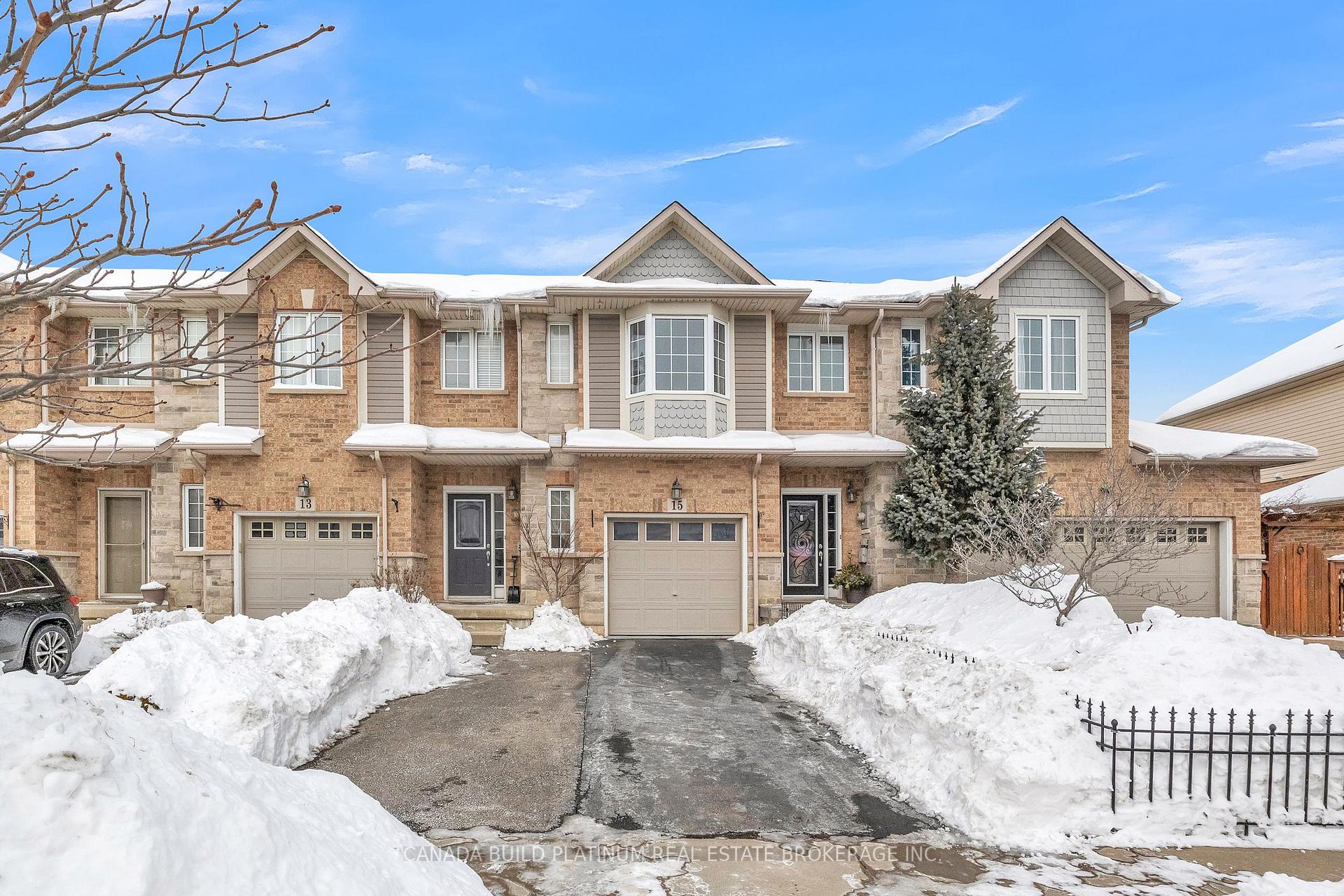 15 Palacebeach Trail, Hamilton, ON L8E 0B9