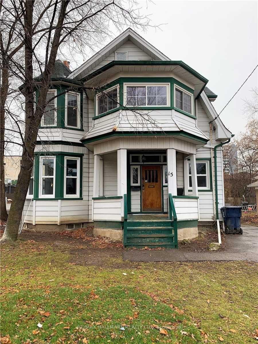 15 Patricia Avenue, Toronto, ON M2M 1H9