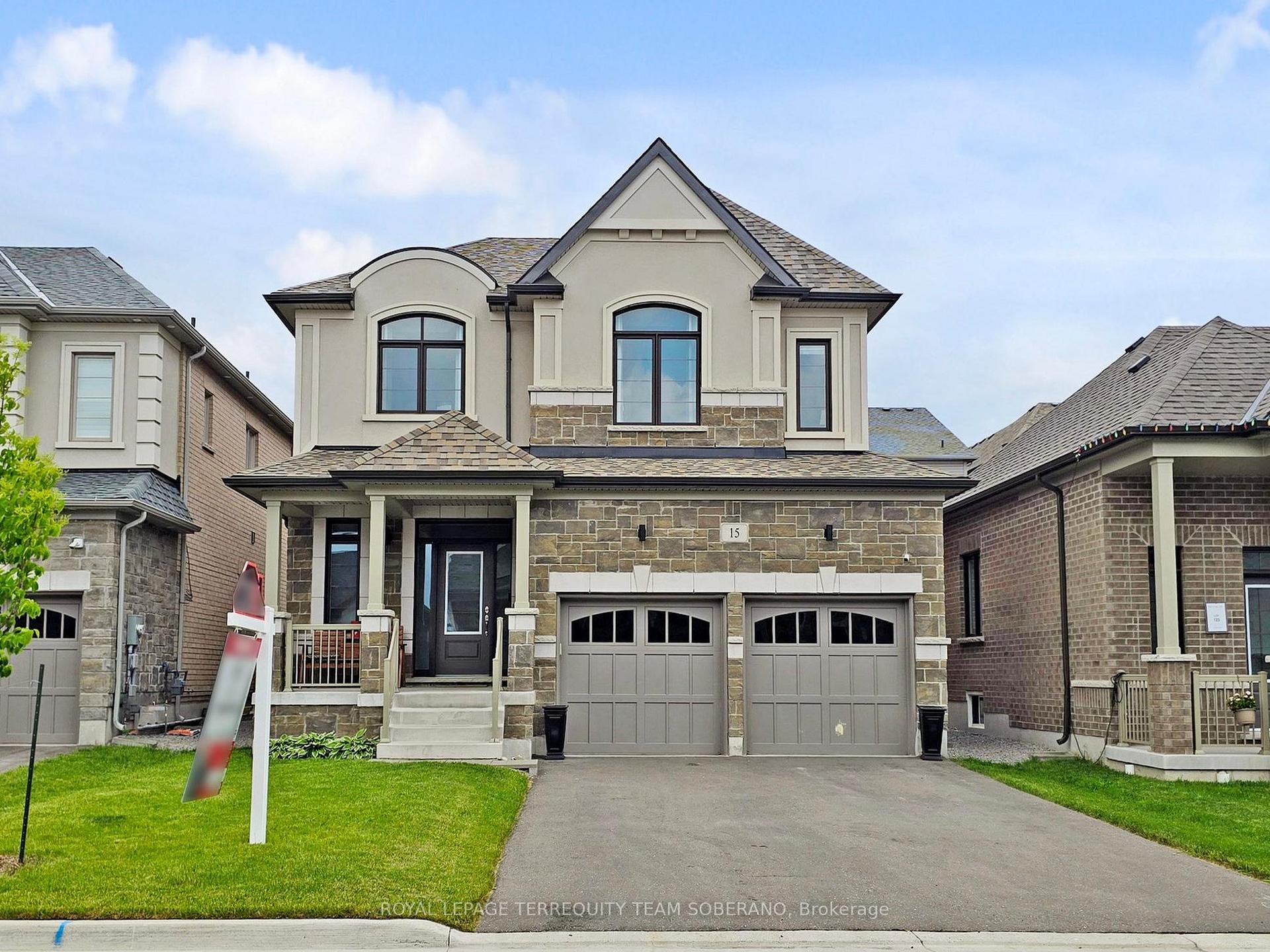 15 Pietrowski Drive, Georgina, ON L4P 0J7