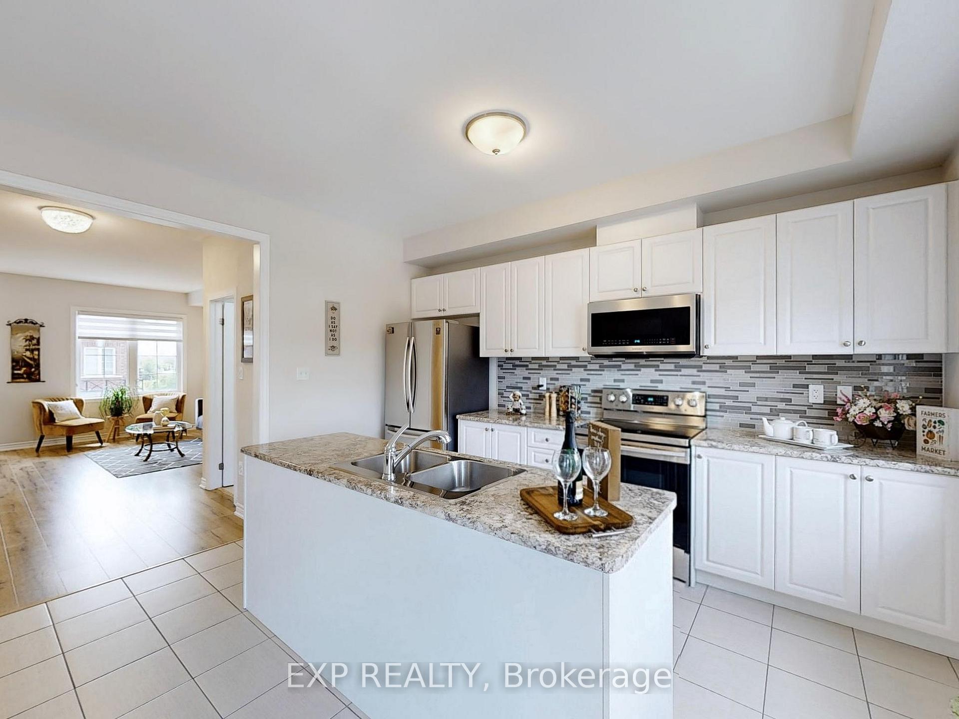 15 Pomarine Way, Brampton, ON L6X 0E4