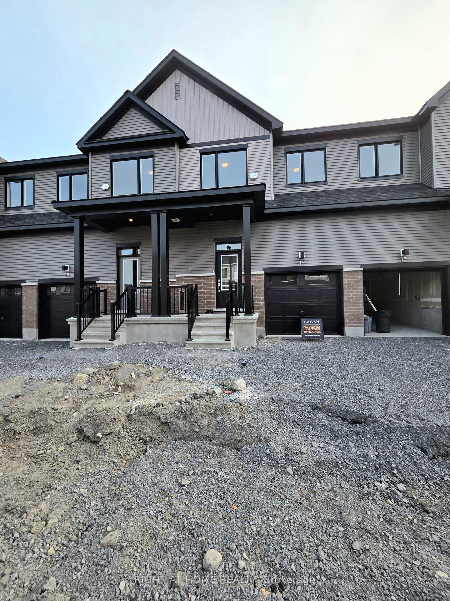 15 Pumice Place, Barrhaven, ON K2J 7H4